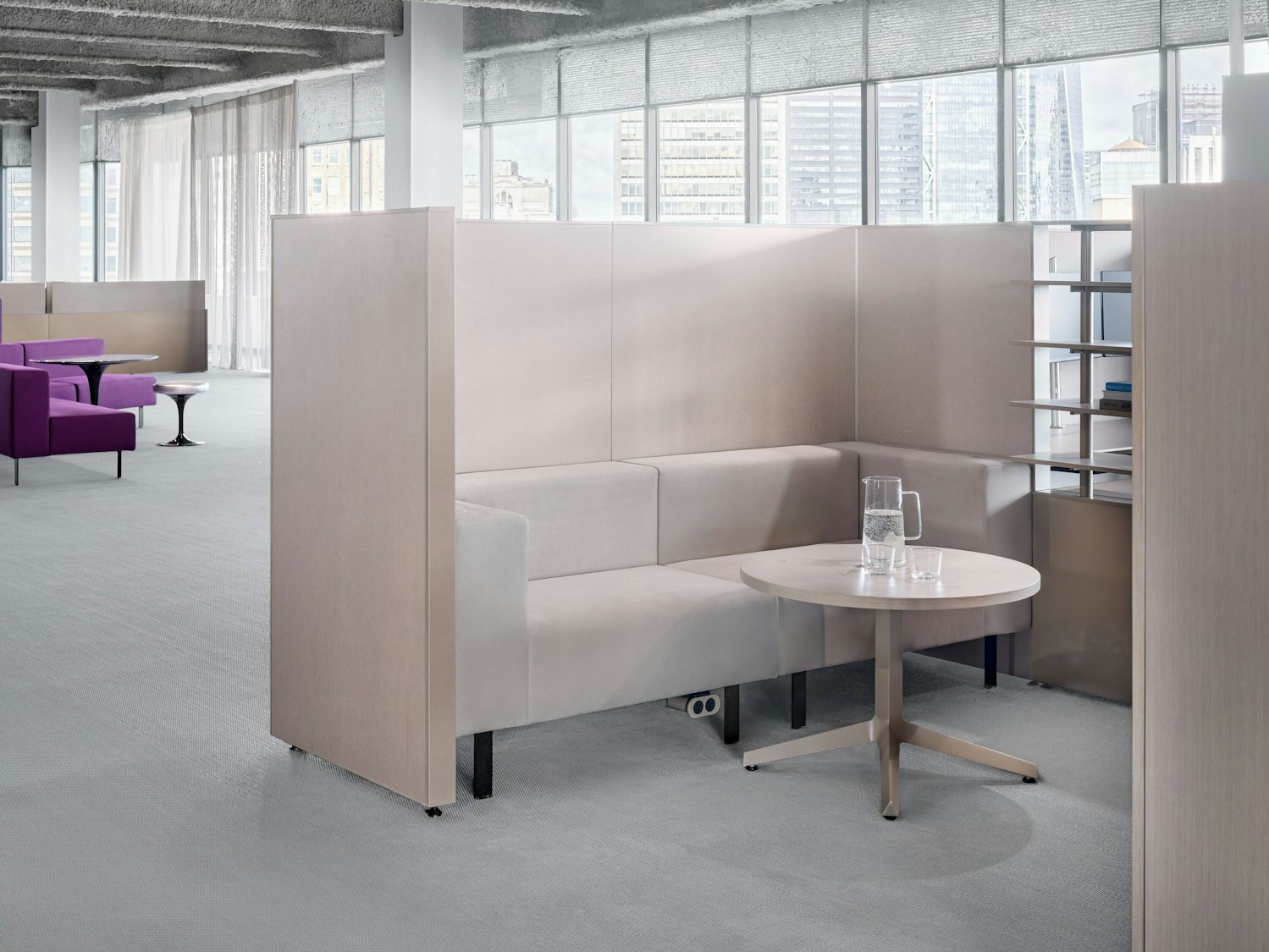 Dividends Skyline | Knoll