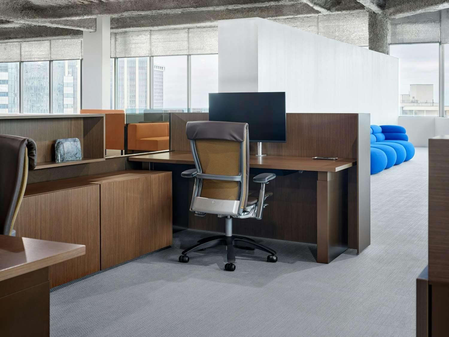 Dividends Skyline | Knoll