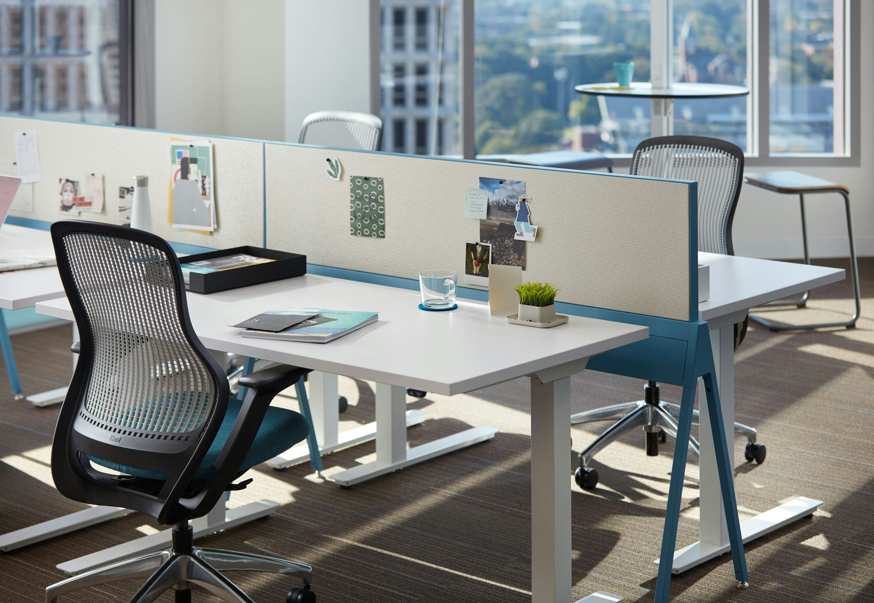 k. stand™ Height-Adjustable Tables | Knoll