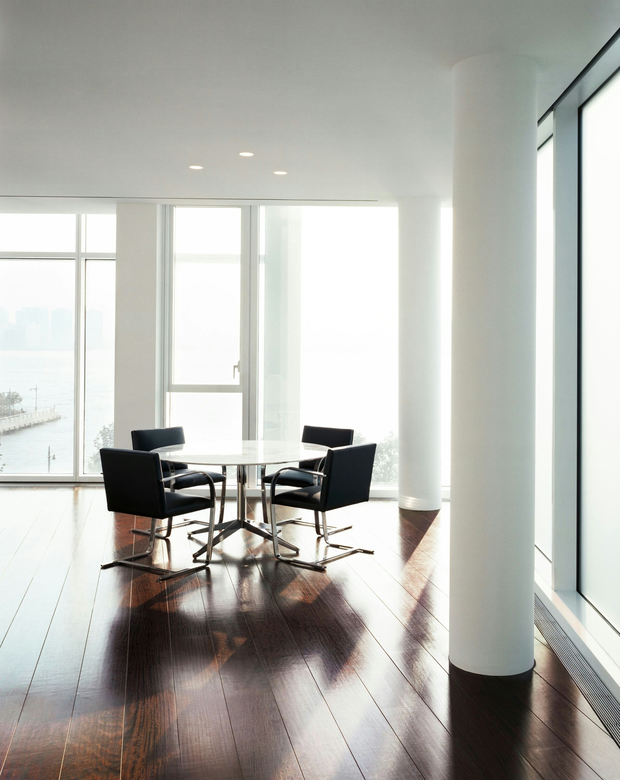 Brno Chair - Flat Bar - Original Design | Knoll