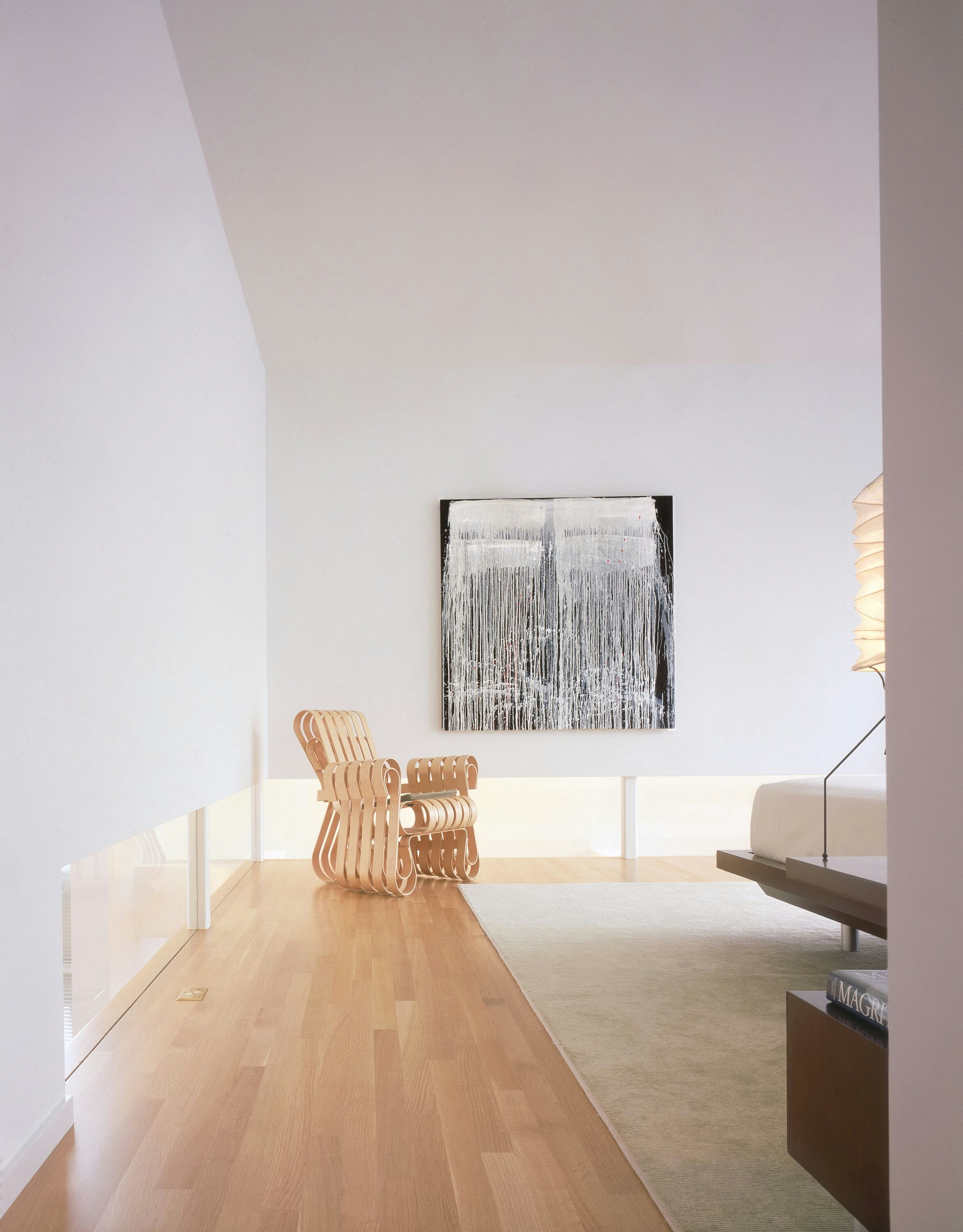 Power Play™ Chair and Ottoman | Knoll