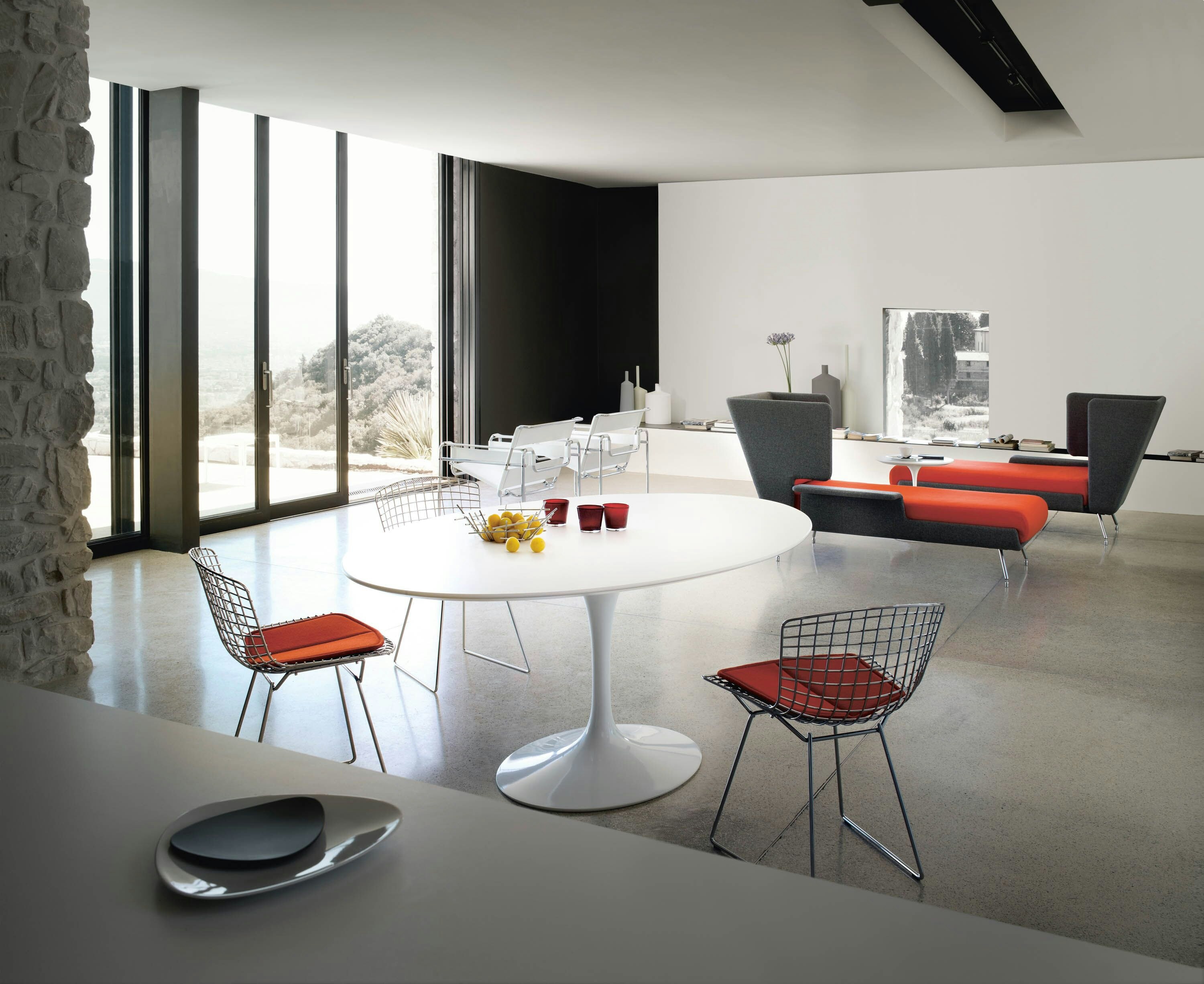 Saarinen Table - Round | Knoll