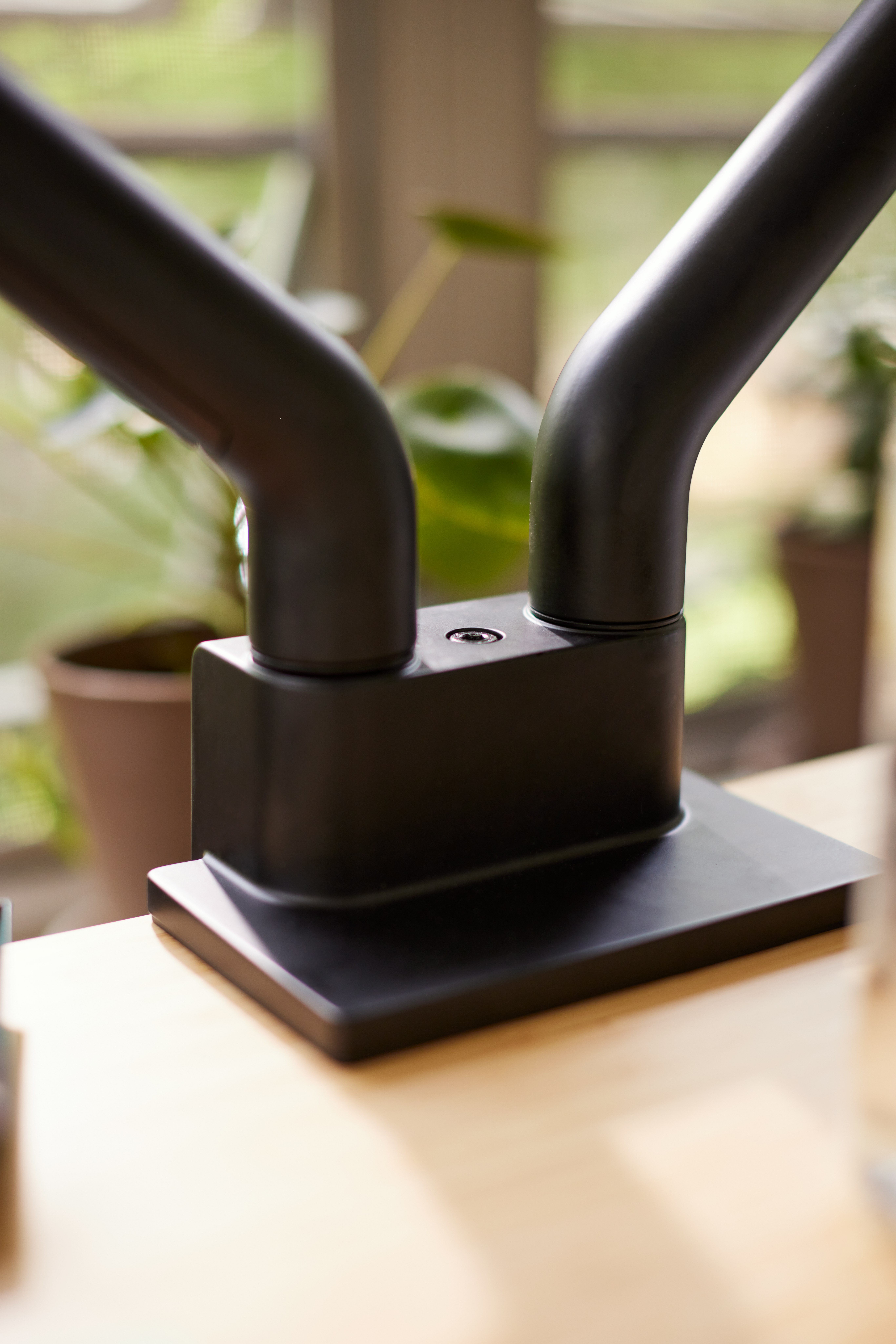 Jarvis Dual Monitor Arm – Design Within Reach