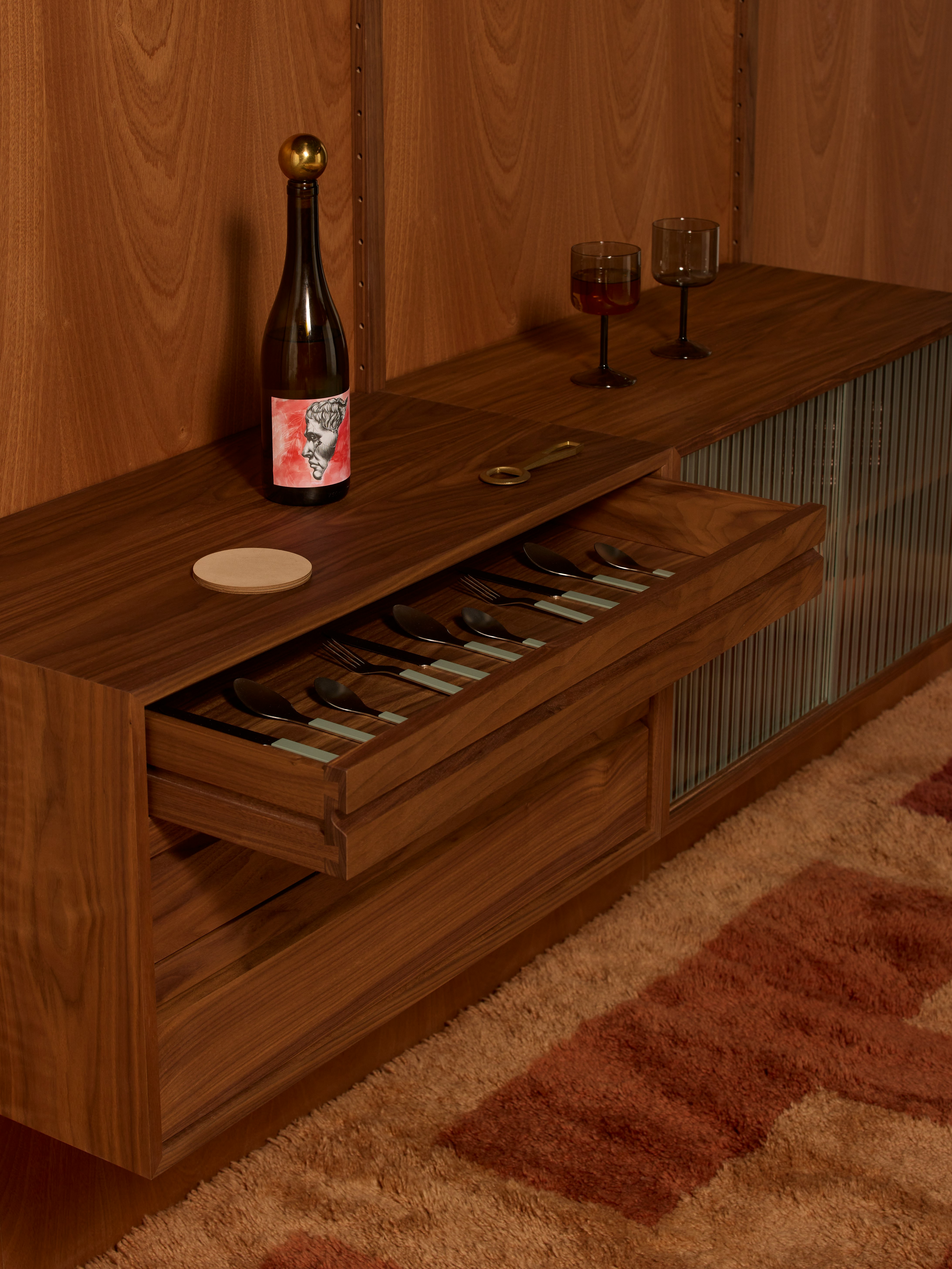 Modern Dinnerware + Table Accents – Design Within Reach