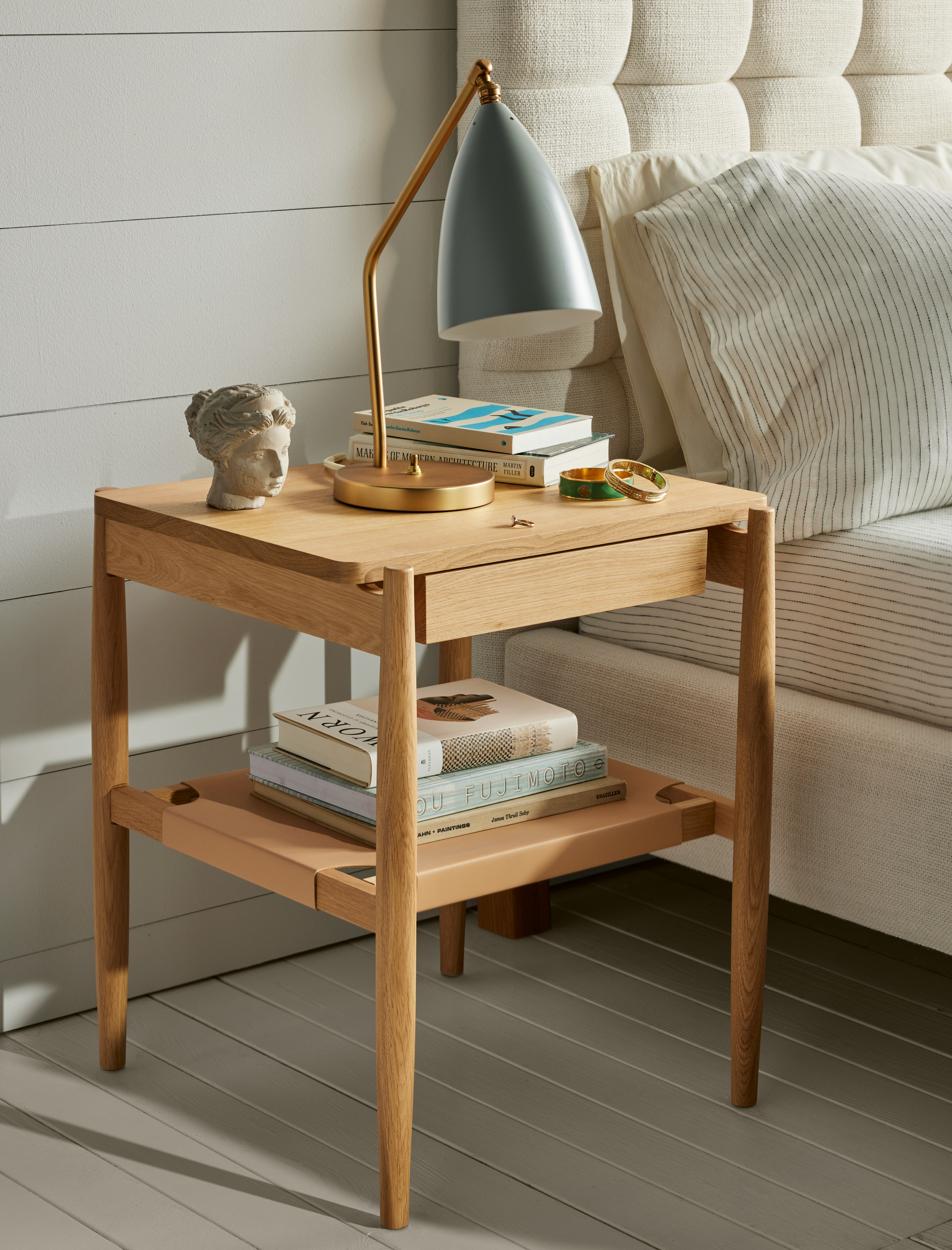 Risom T.303 Side Table – Design Within Reach