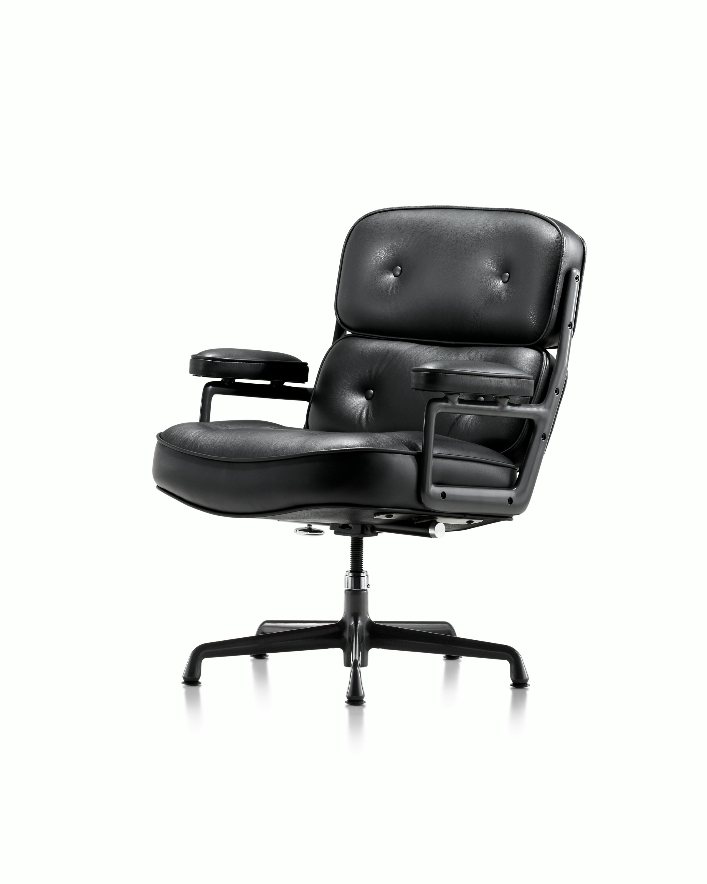 Eames Executive Chair, Herman Miller | MillerKnoll