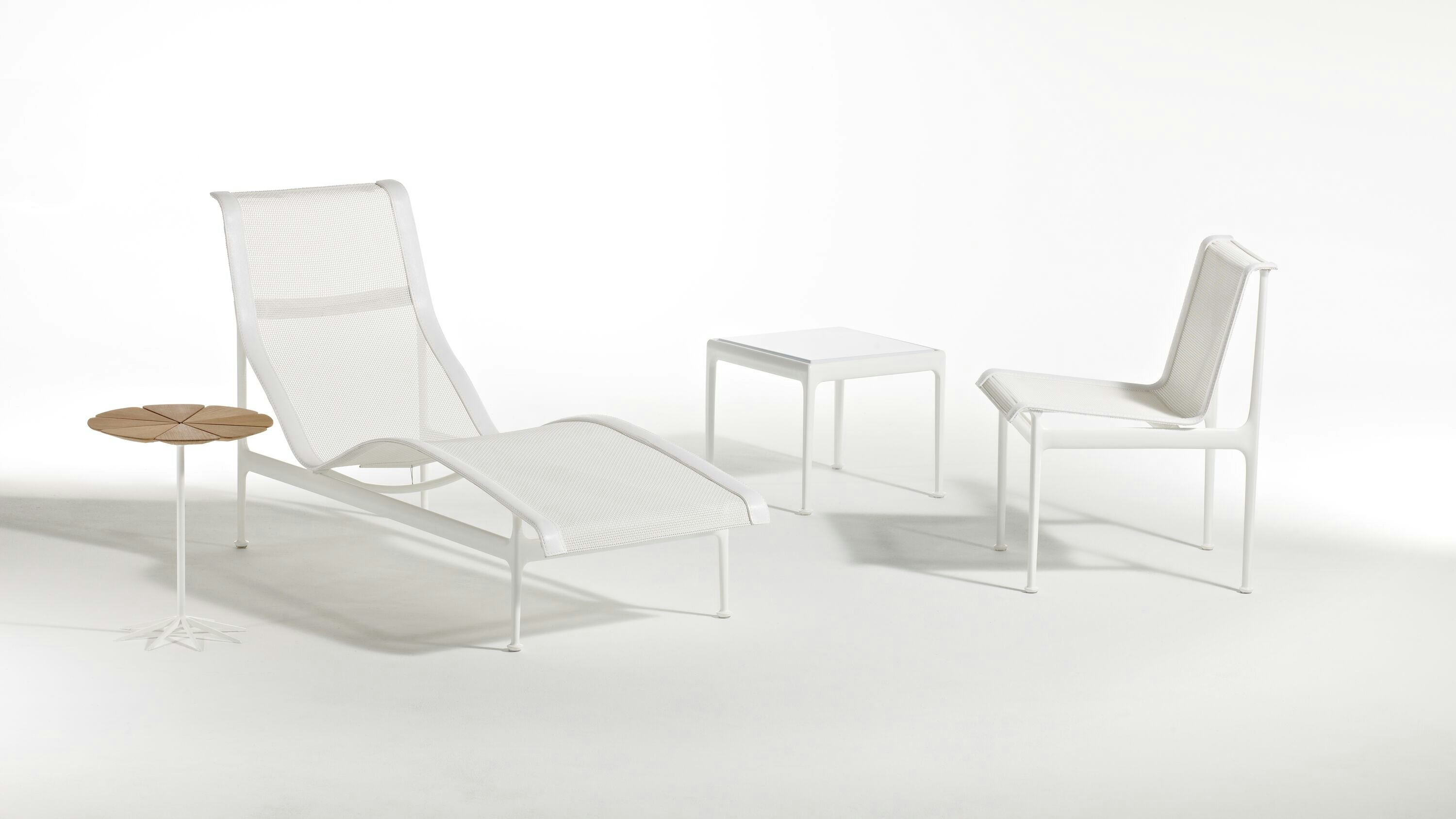 Petal® End Table - Original Design | Knoll