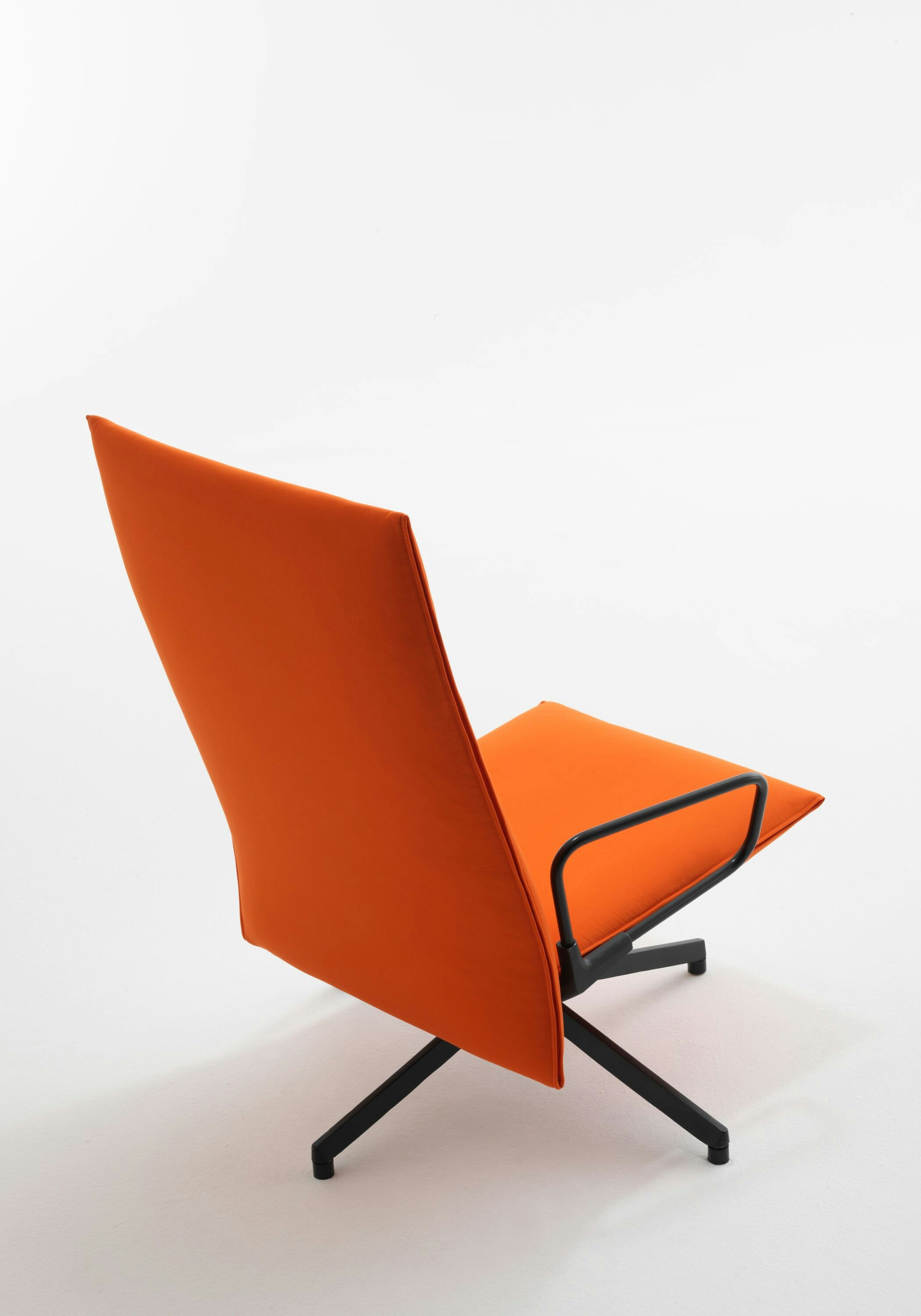 Pilot by Knoll High Back | Knoll
