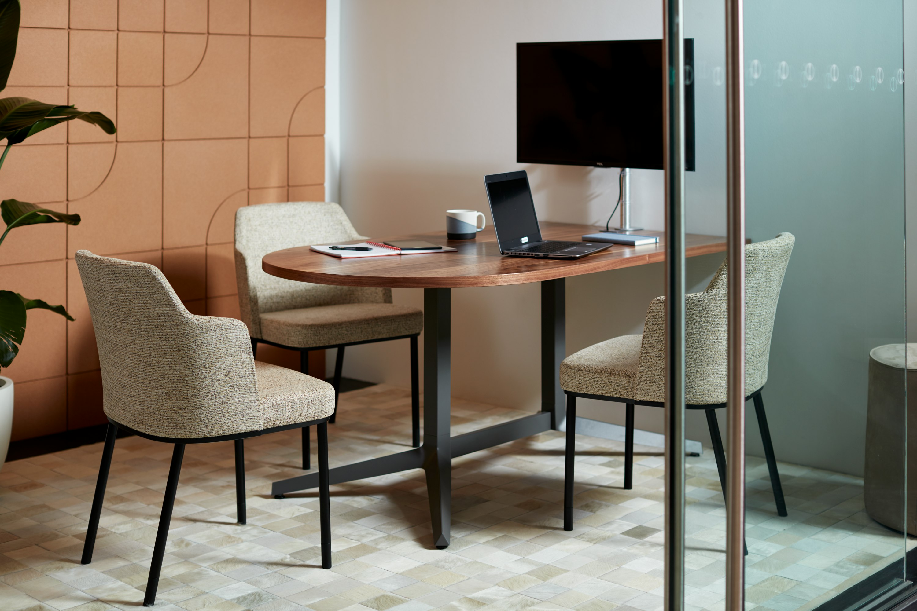 Dividends Horizon Y Base Table, Knoll | MillerKnoll