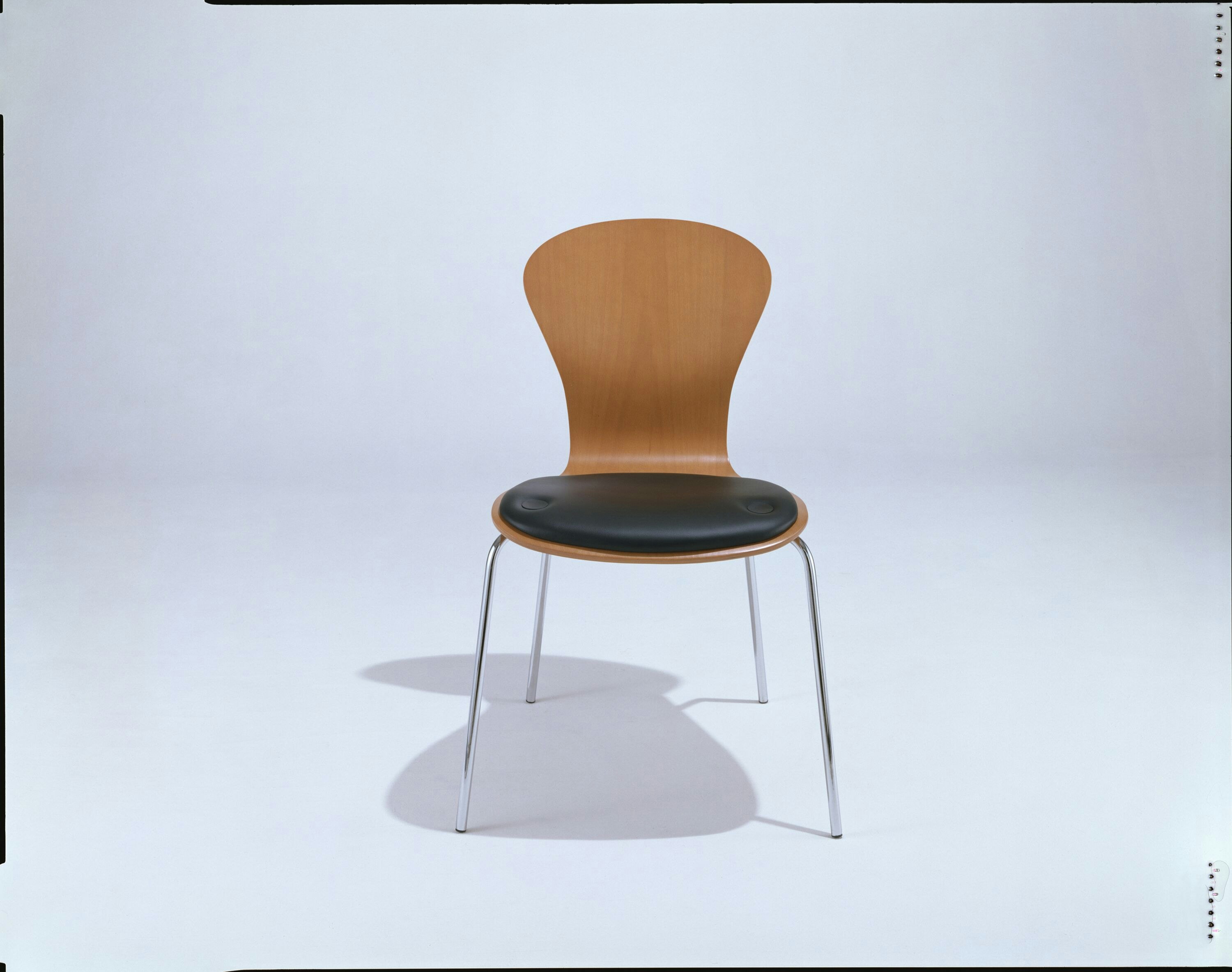 Sprite Stacking Chair | Knoll