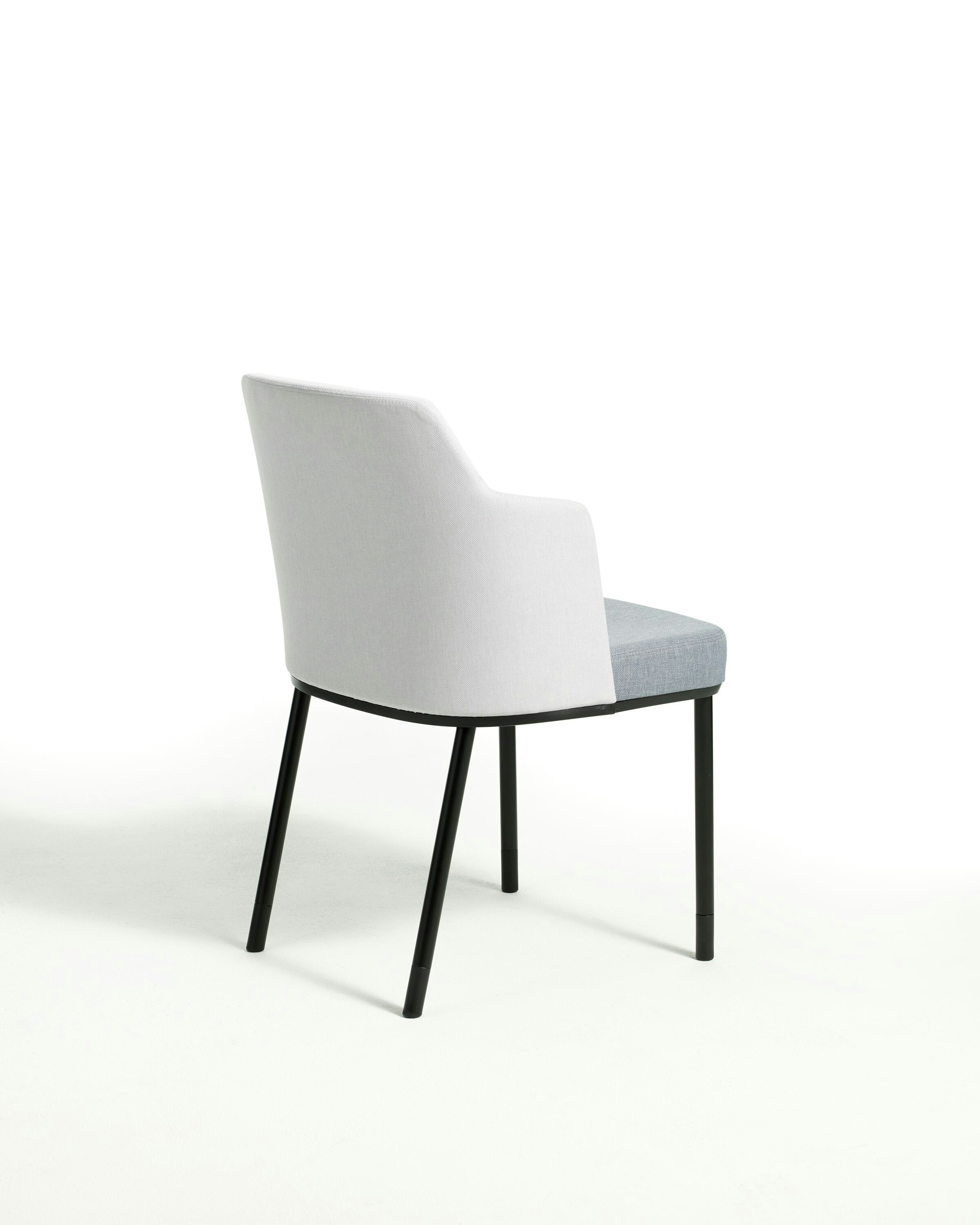 Remix® Side Chair | Knoll