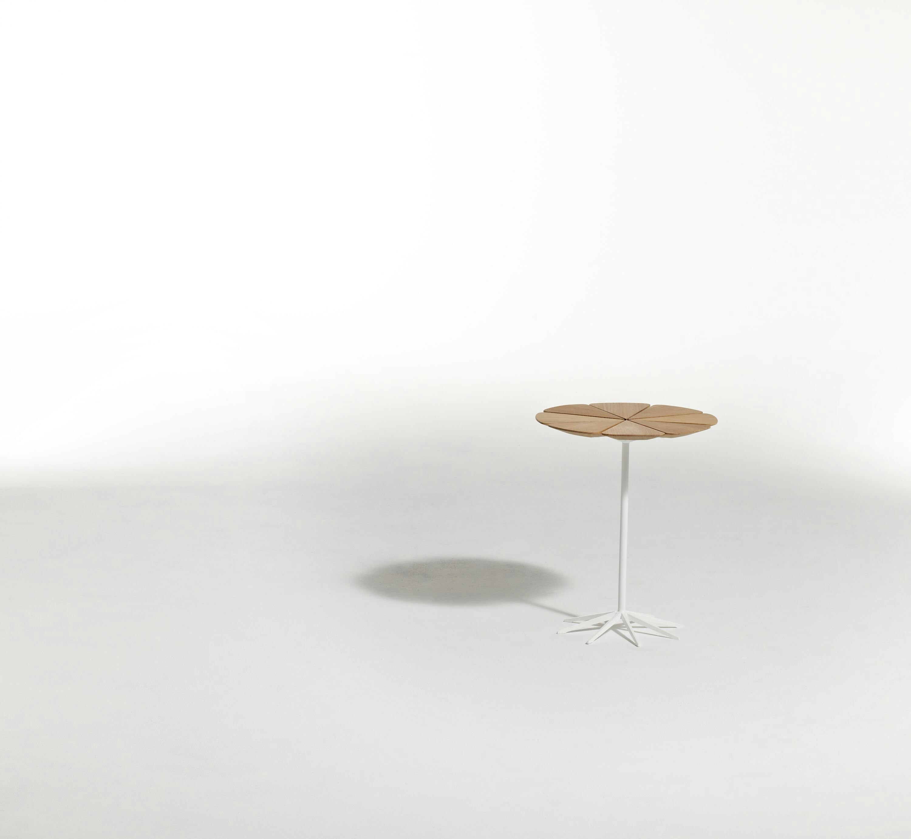 Petal® End Table - Original Design | Knoll