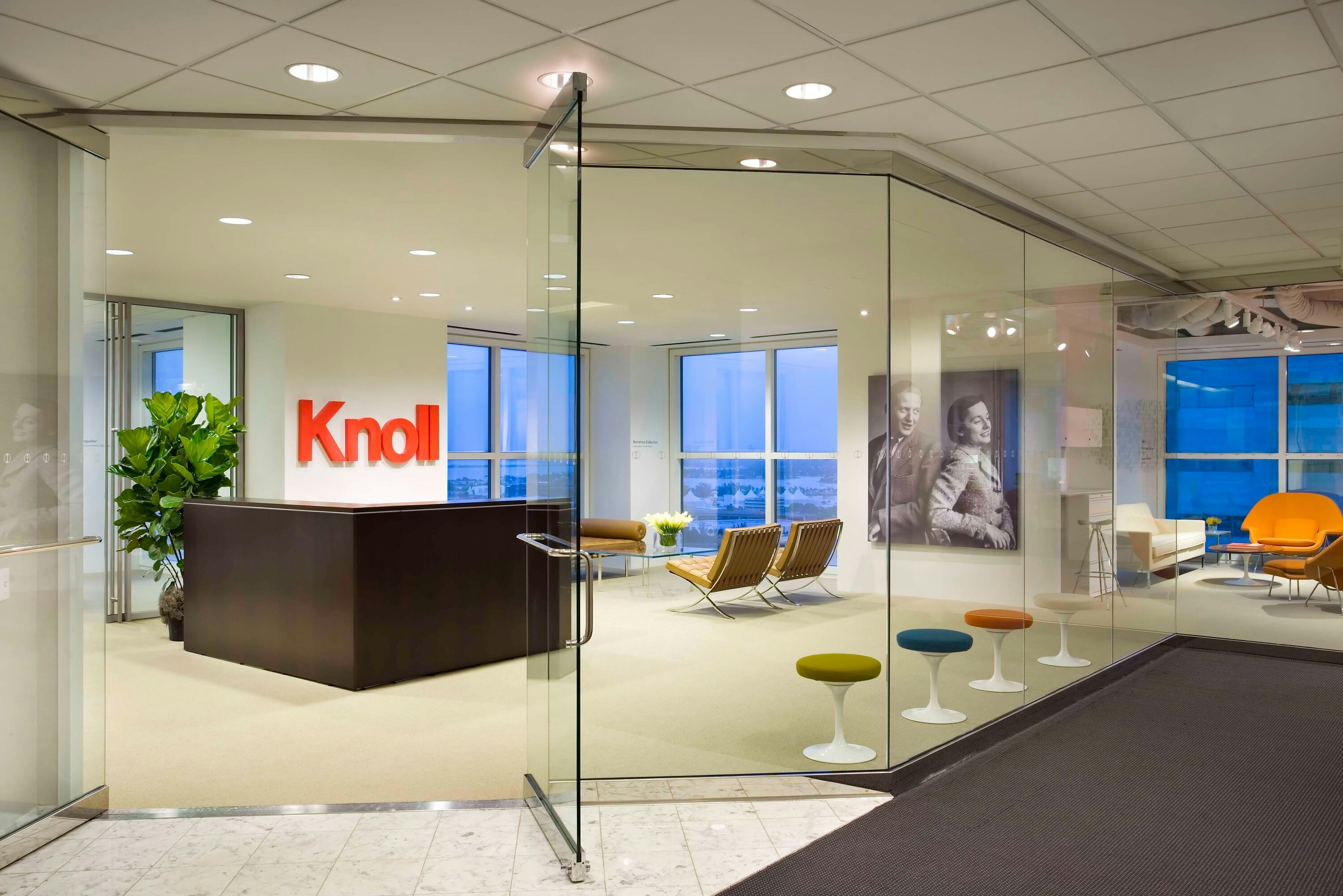 Barcelona® Stool - Original Design | Knoll