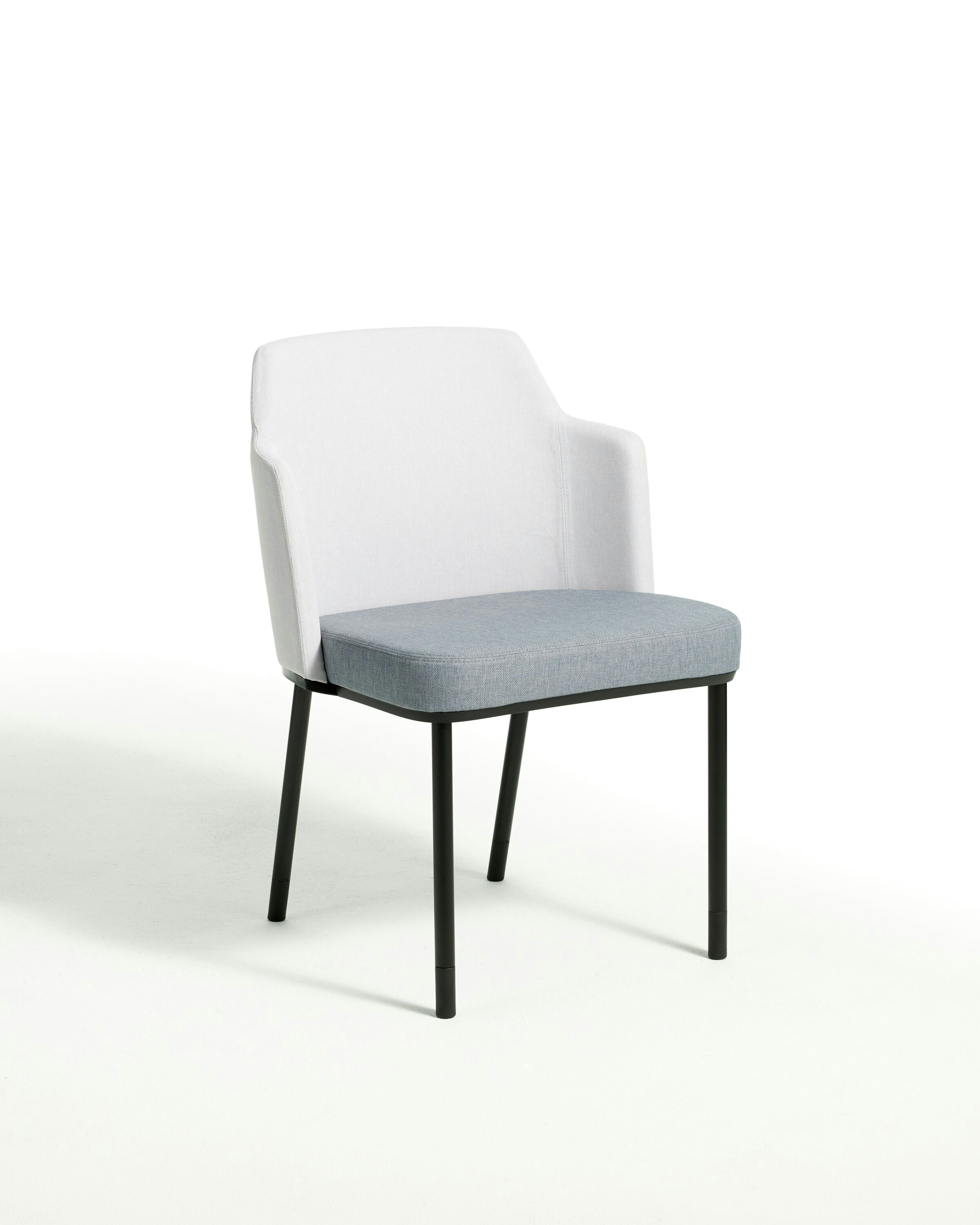 Remix® Side Chair | Knoll
