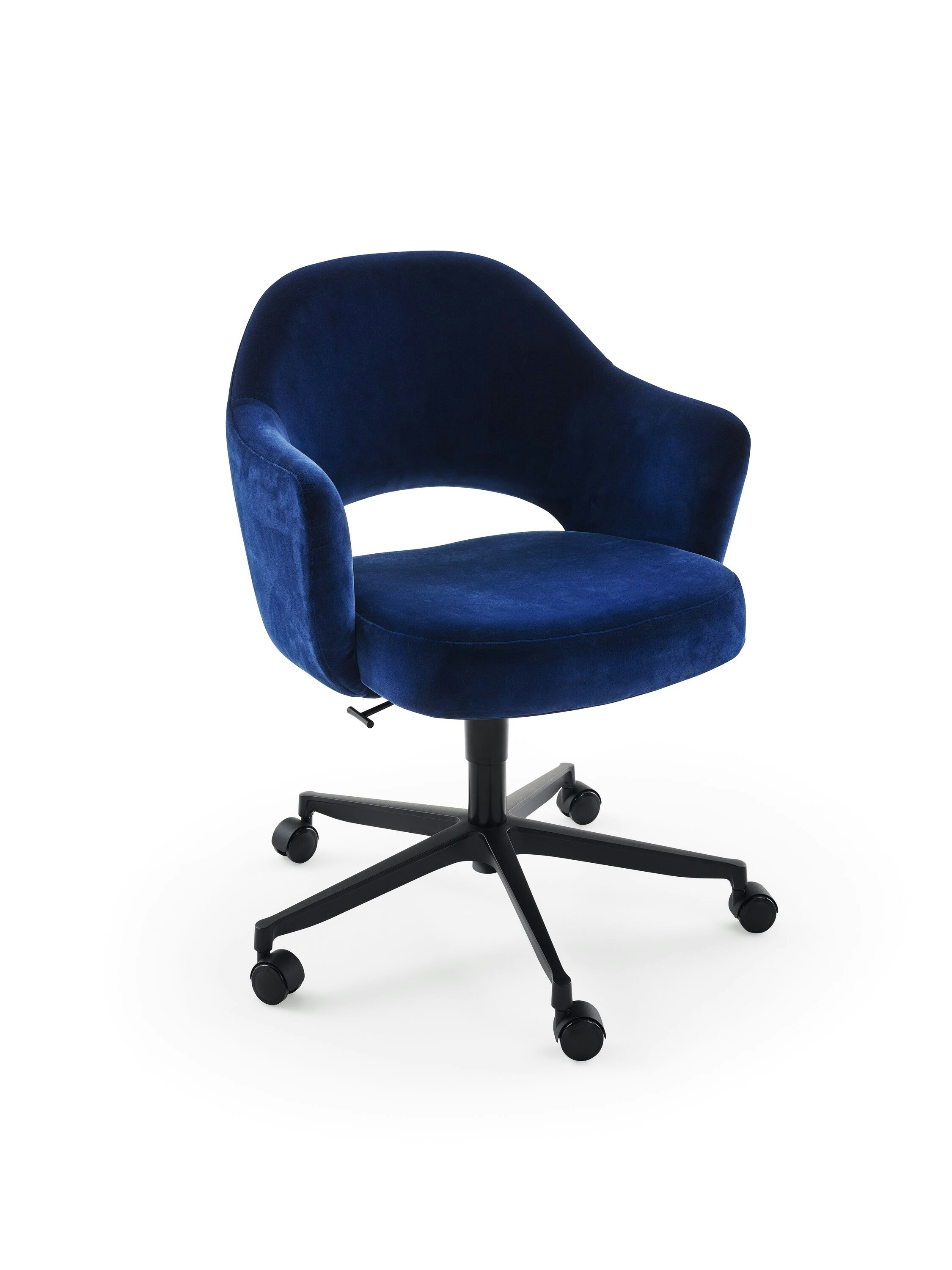 Saarinen Executive Arm Chair with Swivel Base | Knoll