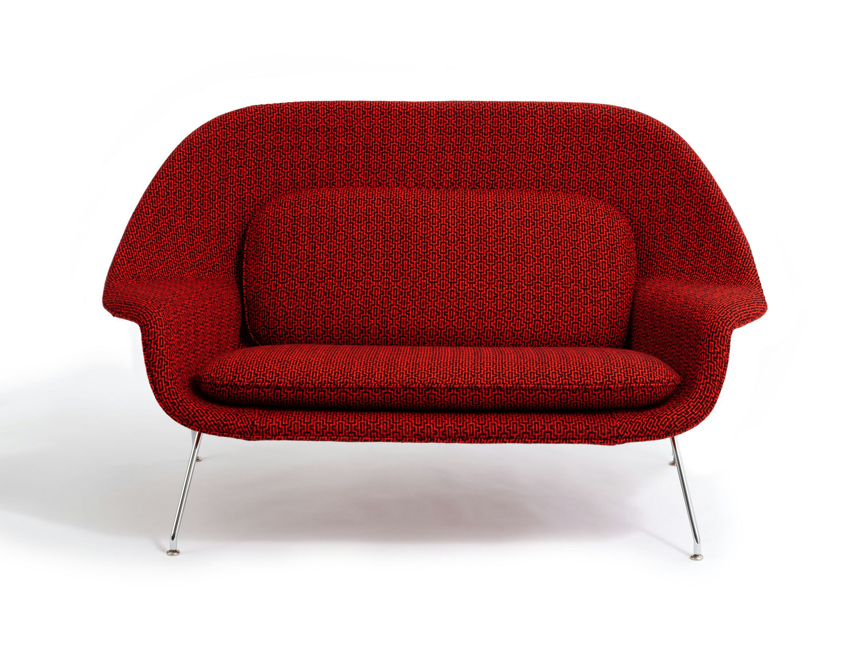Womb™ Settee - Original Design | Knoll