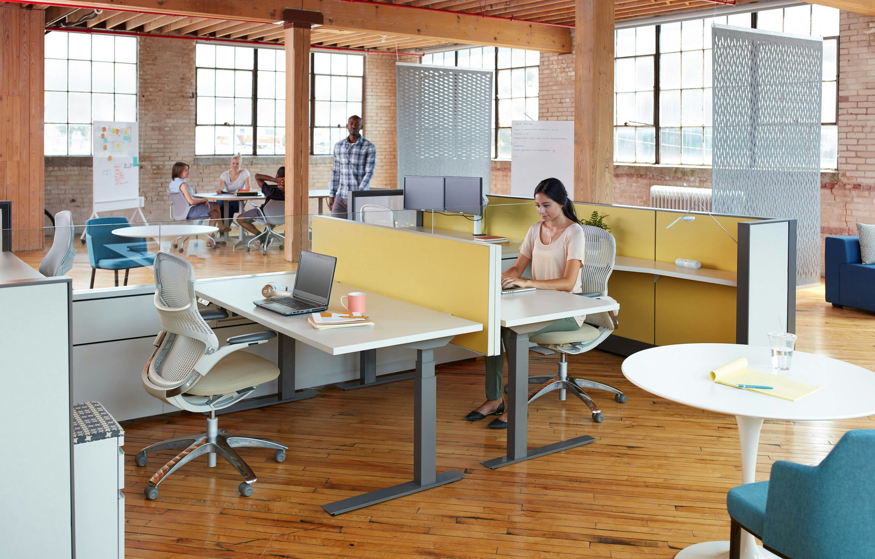 Tone™ Height-Adjustable Tables | Knoll