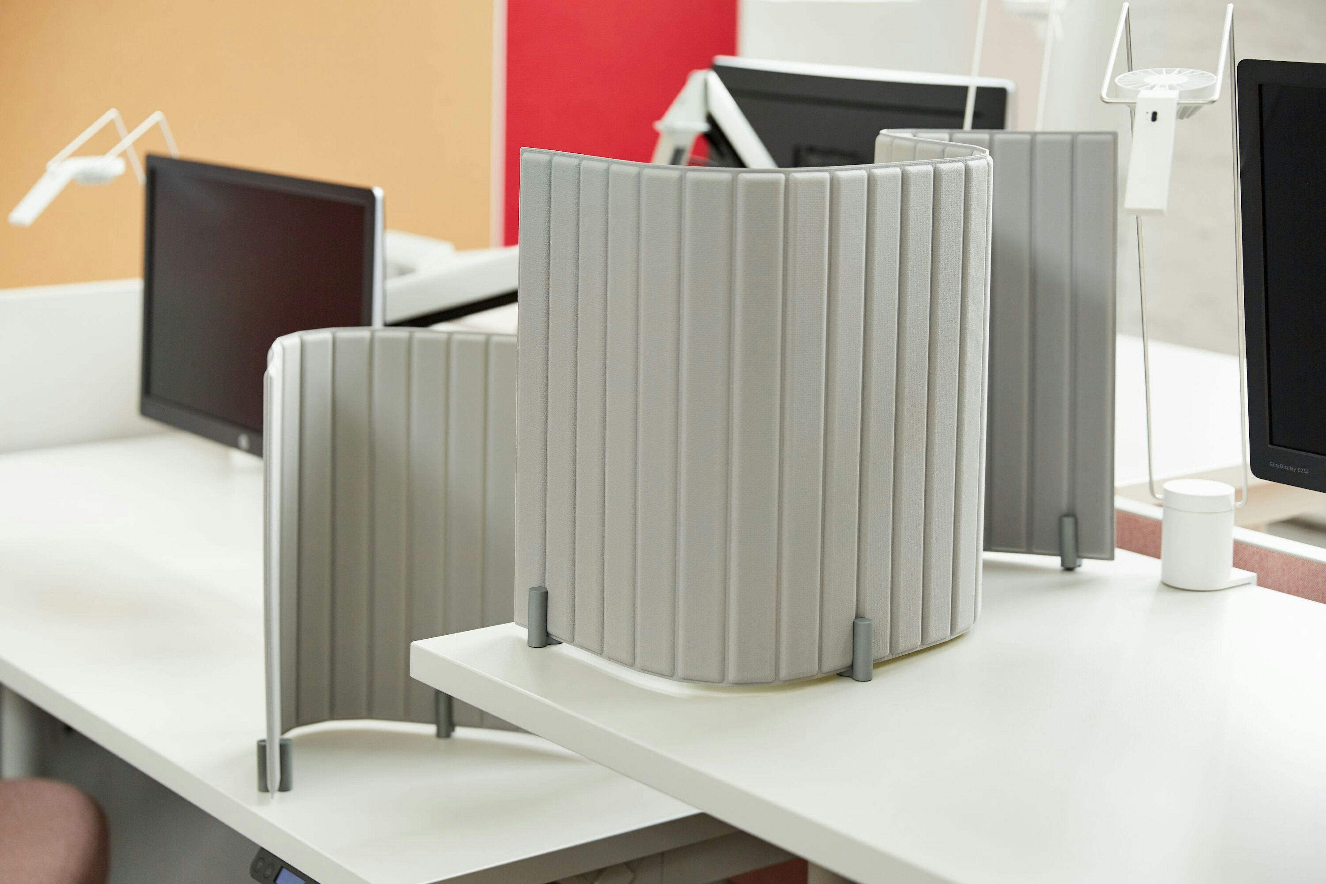 Pop Up™ Desktop | Knoll