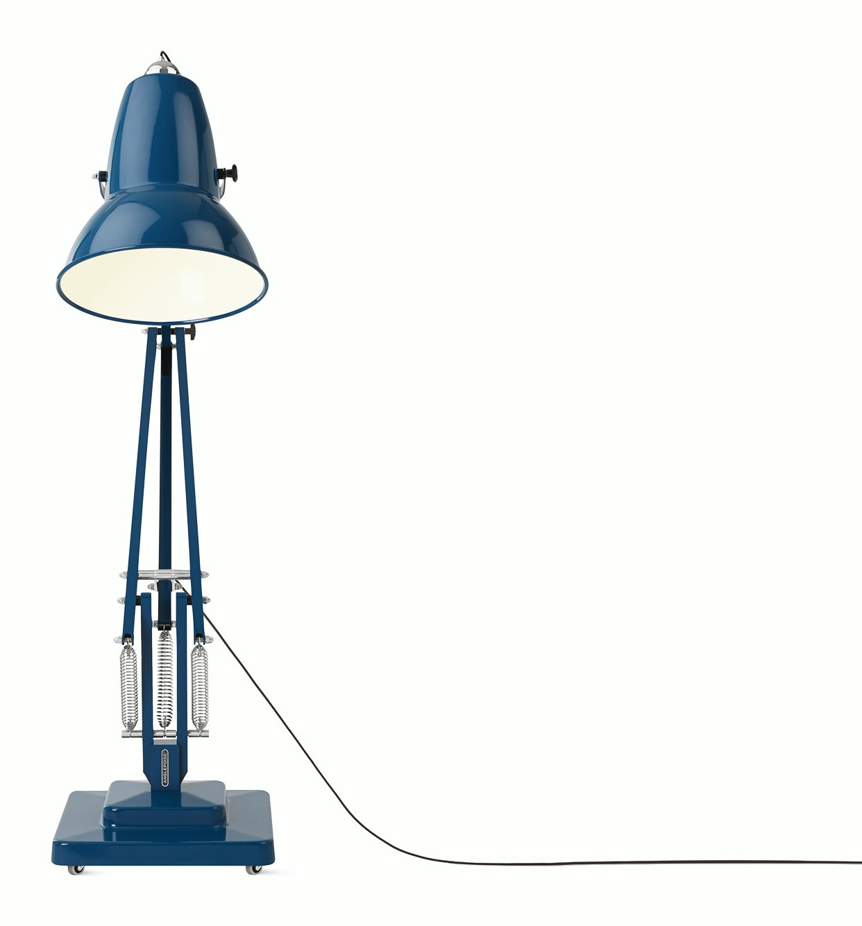 Modern Floor Lamps – Design Within Reach