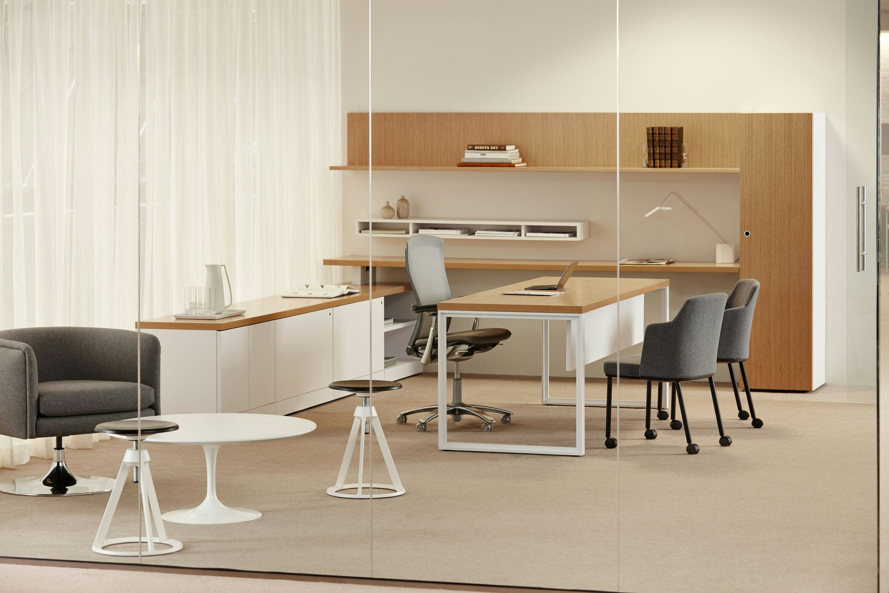 Saarinen Coffee Table | Knoll