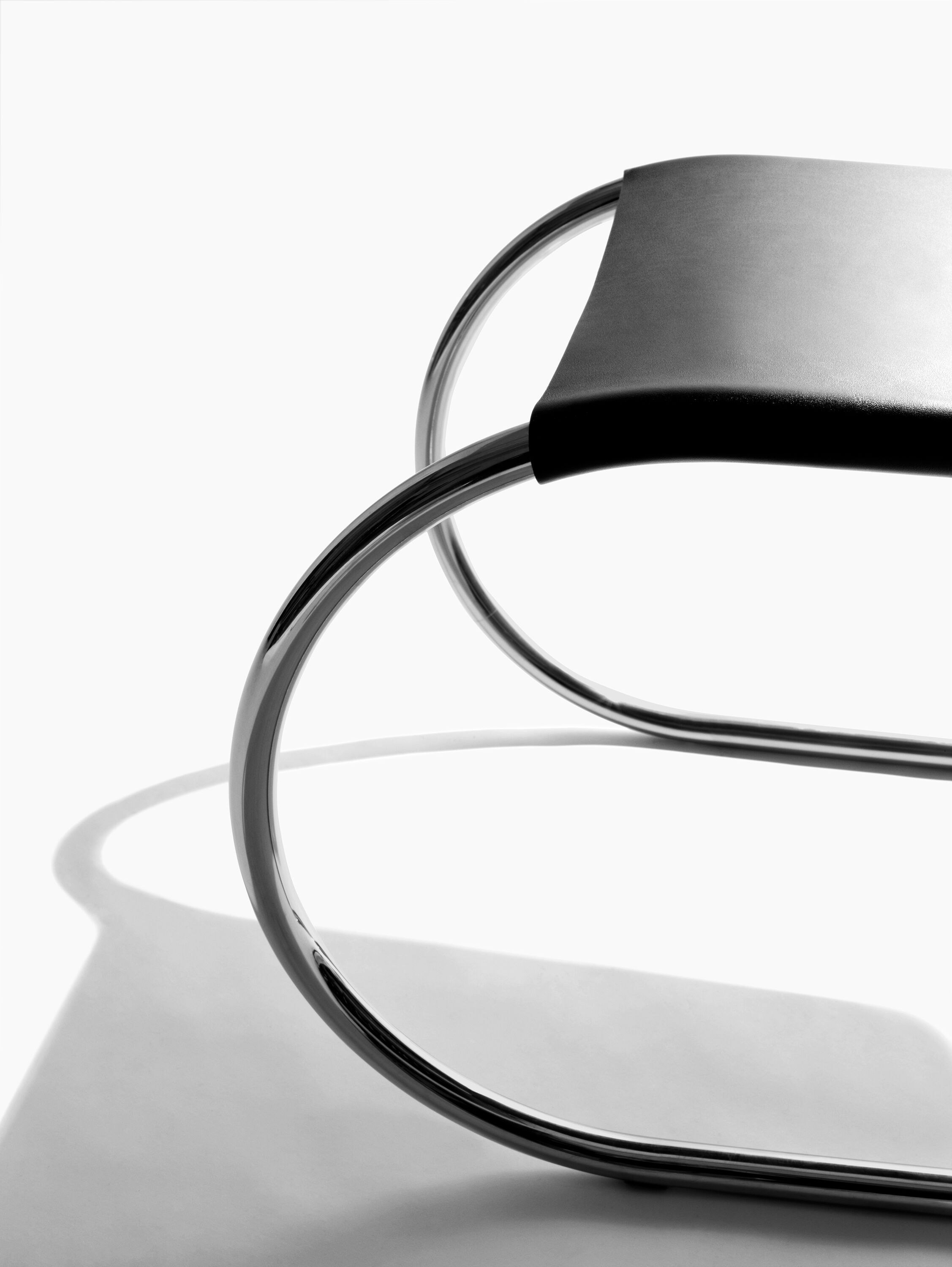 MR Chair Armless with Leather Sling Seat - Original Design | Knoll