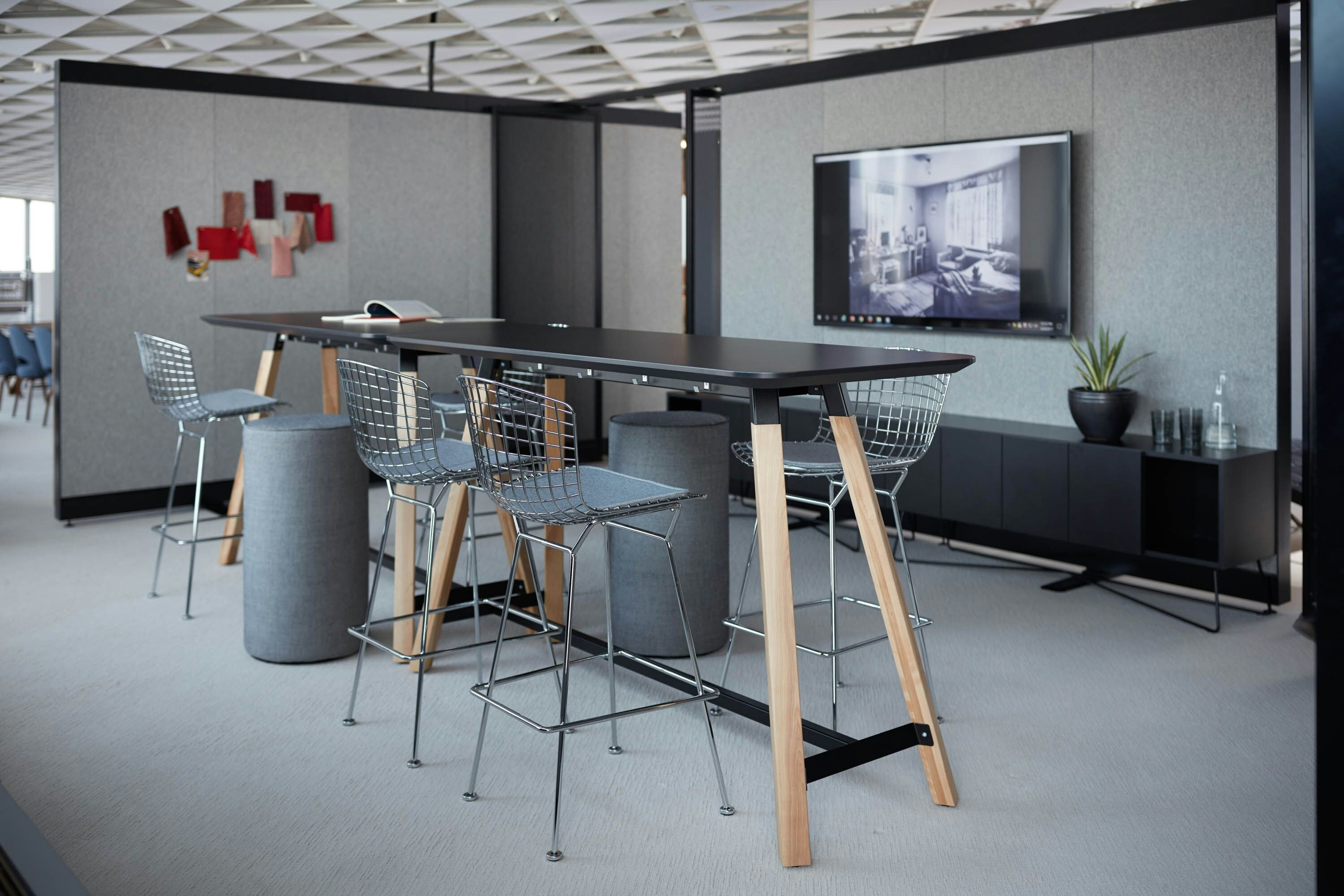 Rockwell Unscripted Tall Tables | Knoll