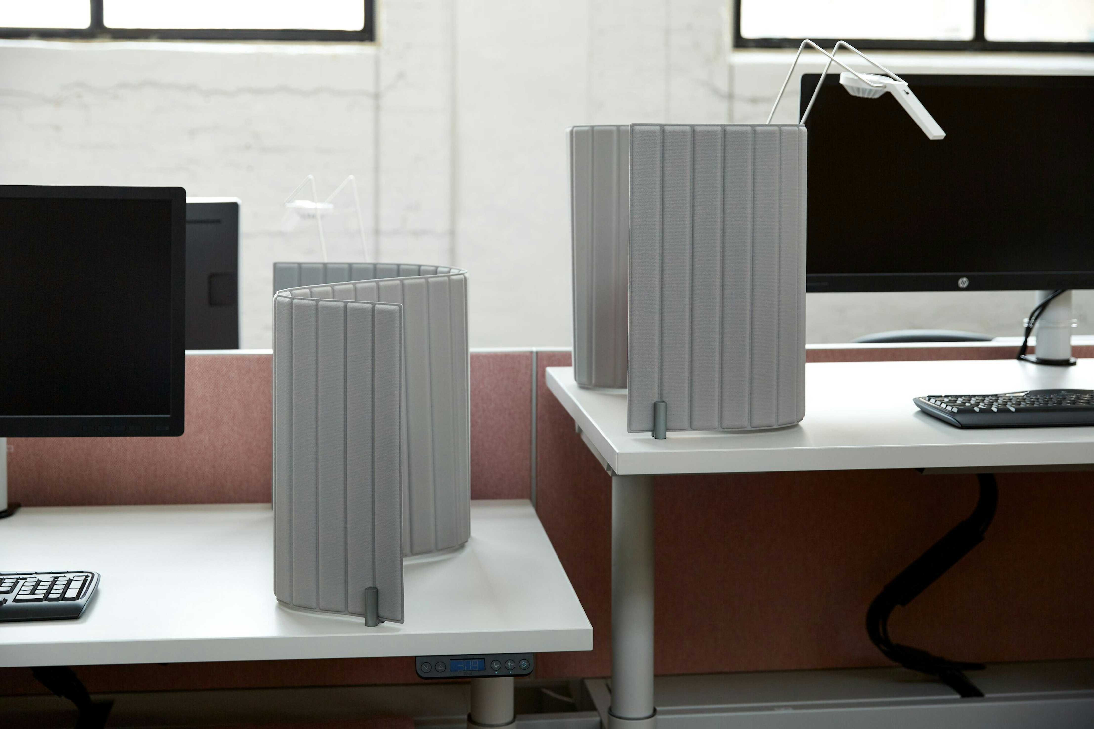 Pop Up™ Desktop | Knoll