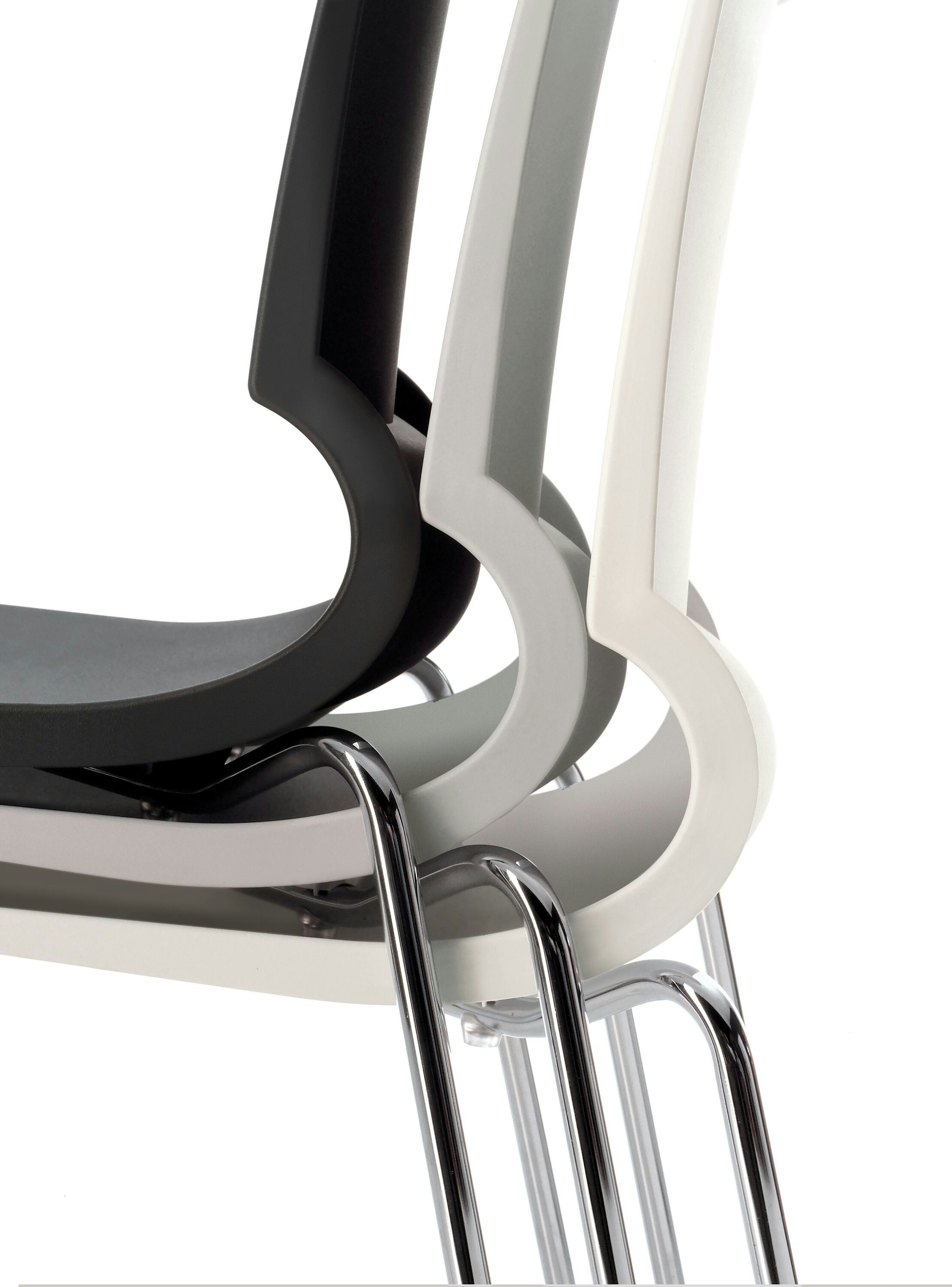 Gigi® Chair - Original Design | Knoll