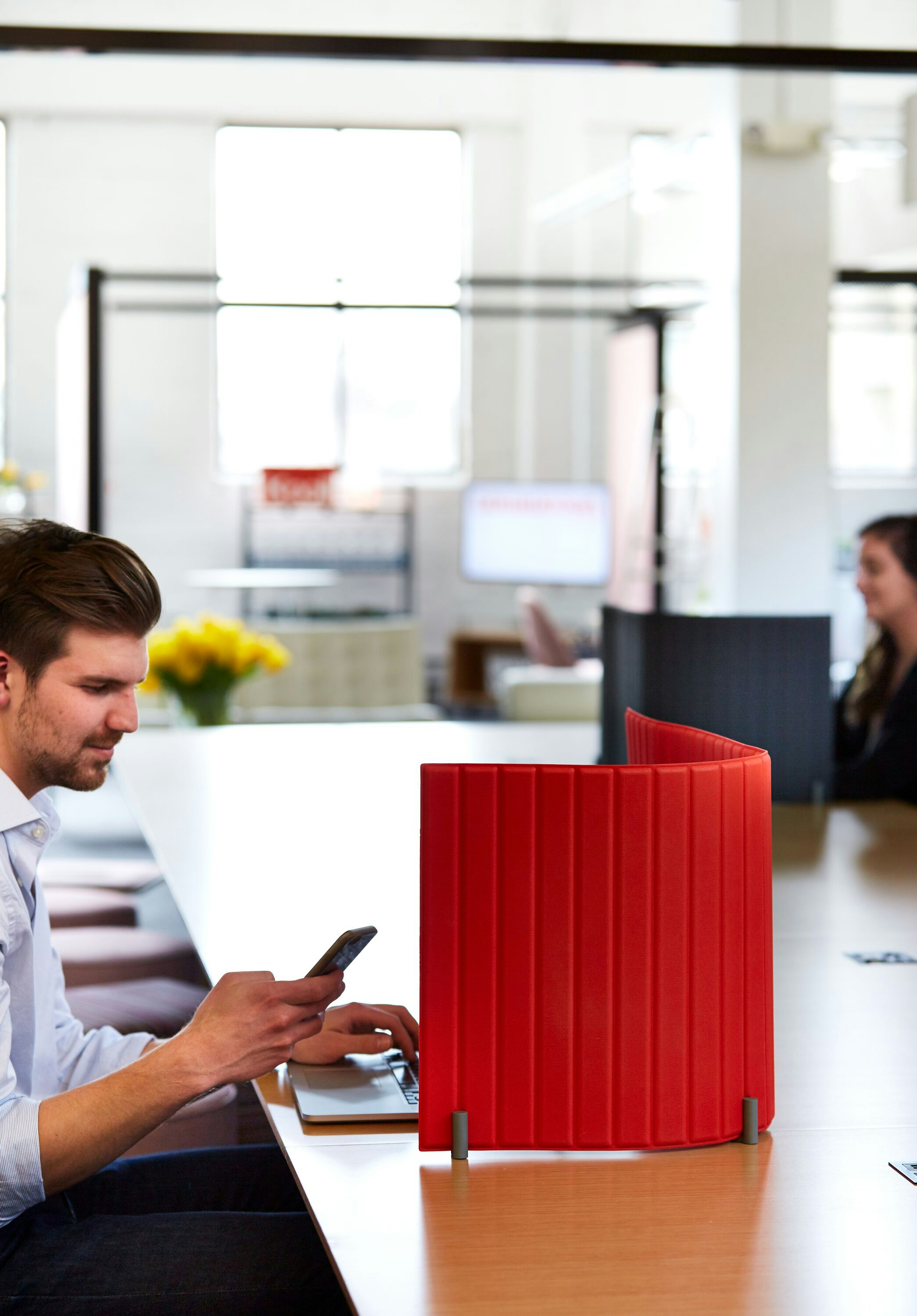 Pop Up™ Desktop | Knoll