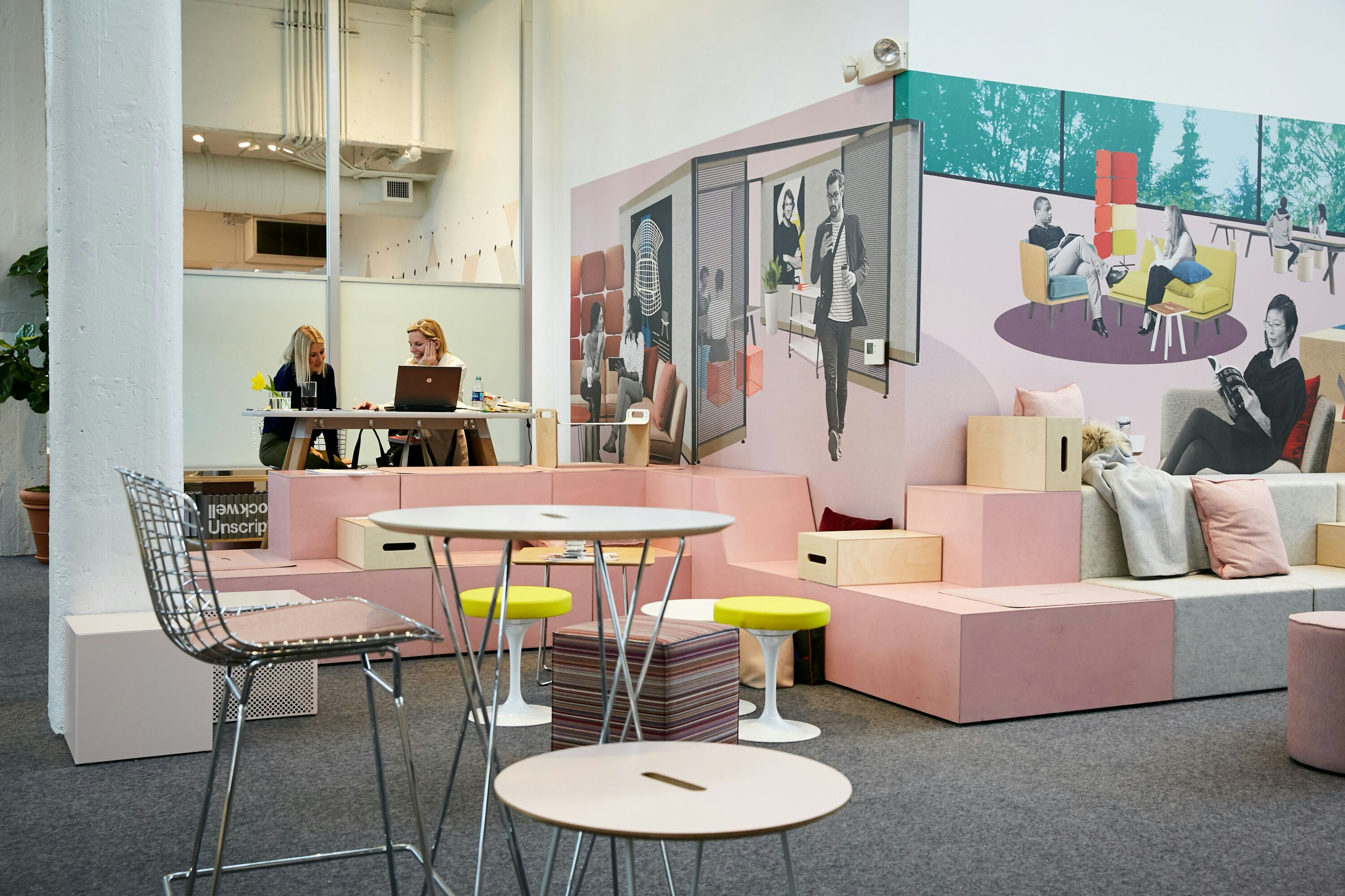 Tulip™ Stool - Original Design | Knoll