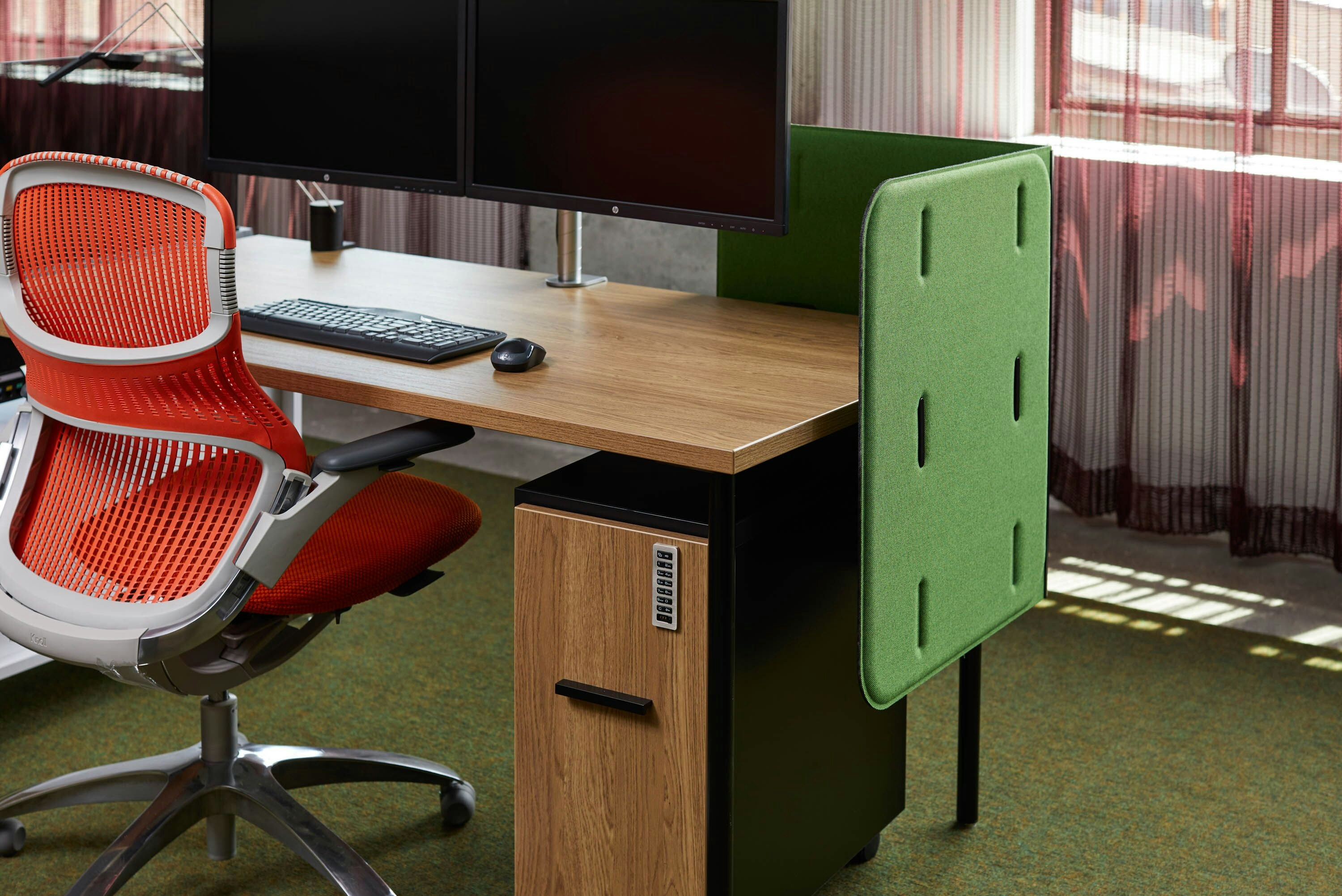 k.™ screen - Contour | Knoll