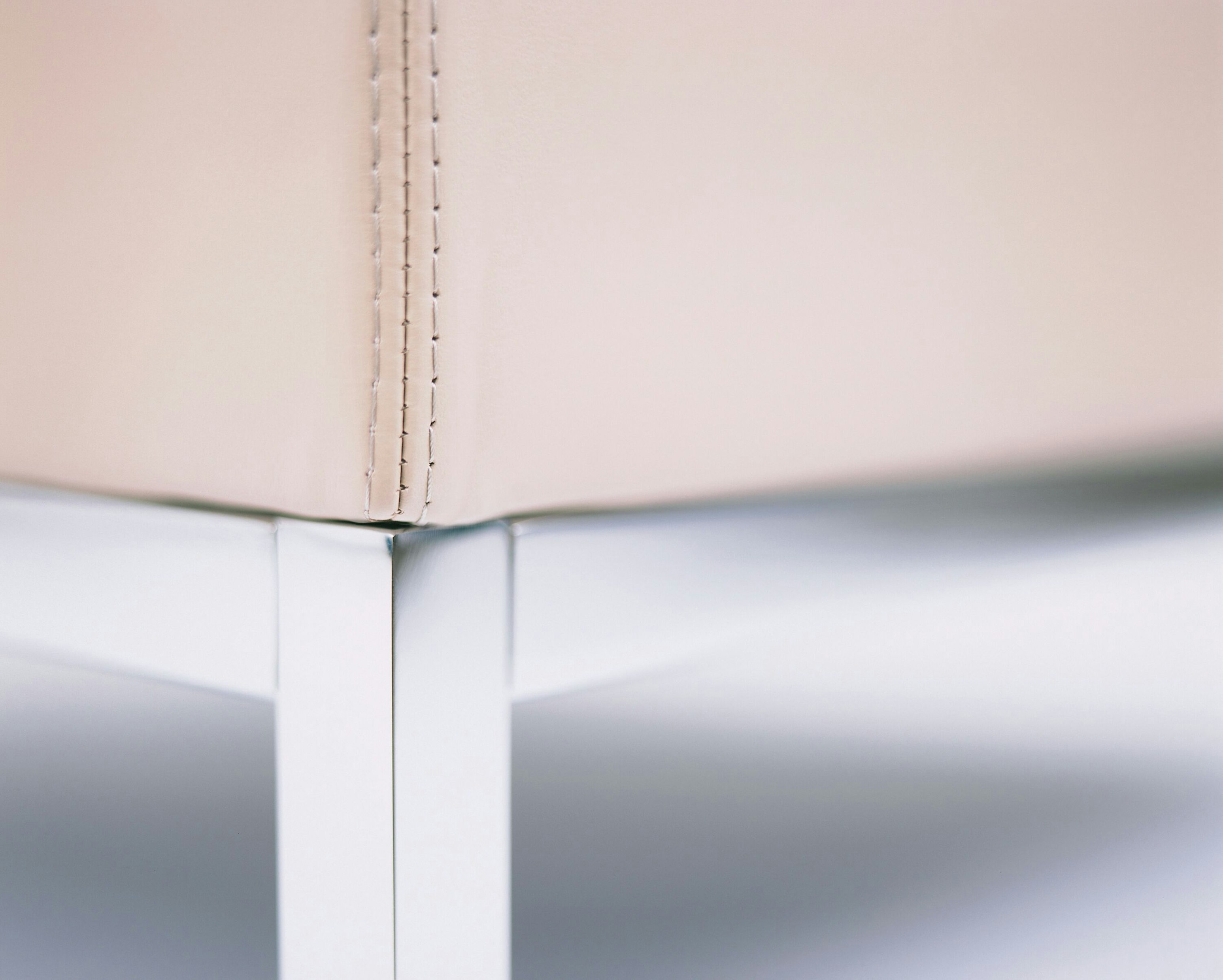 Florence Knoll™ Lounge Chair - Original Design | Knoll