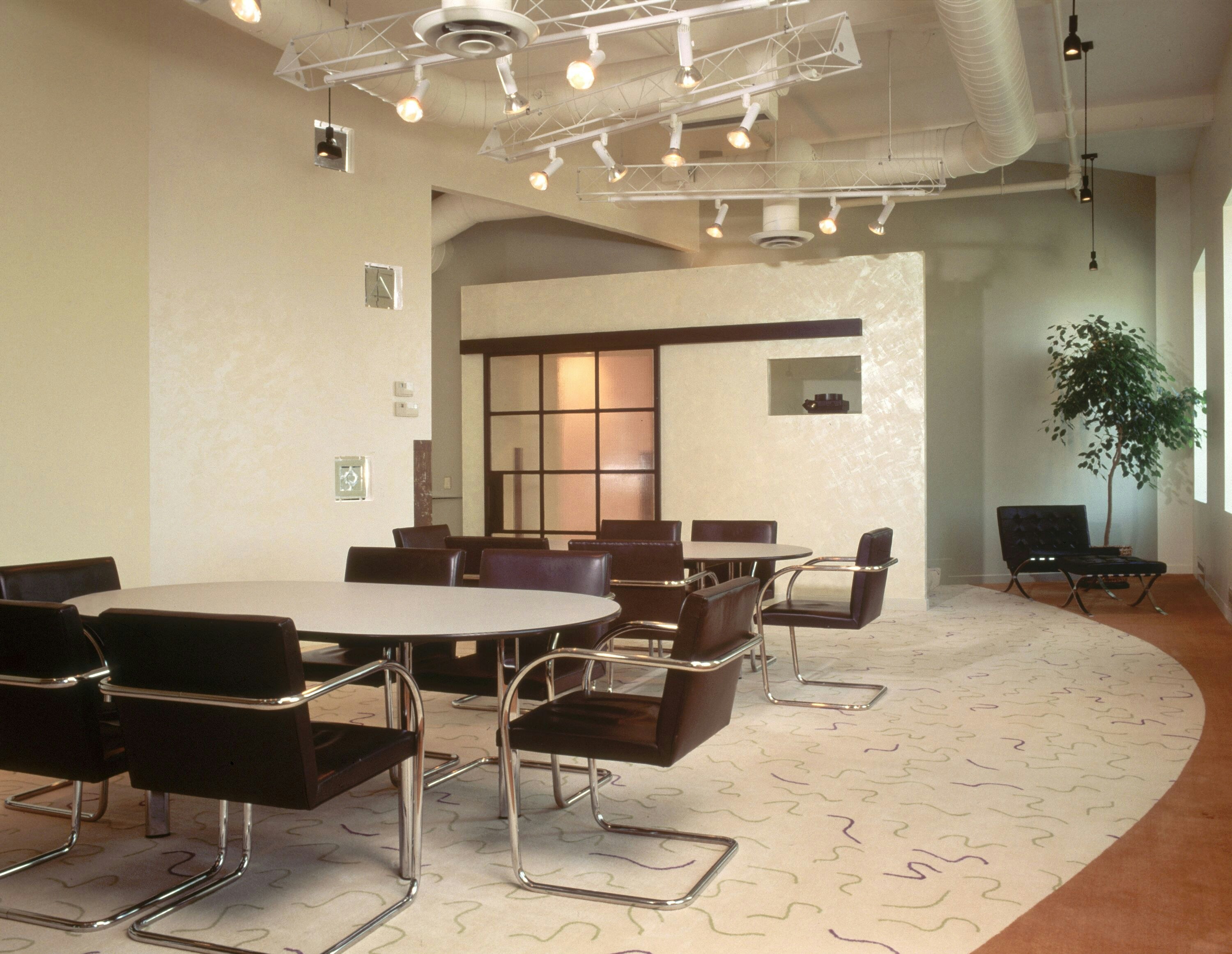 Brno Chair - Tubular - Original Design | Knoll