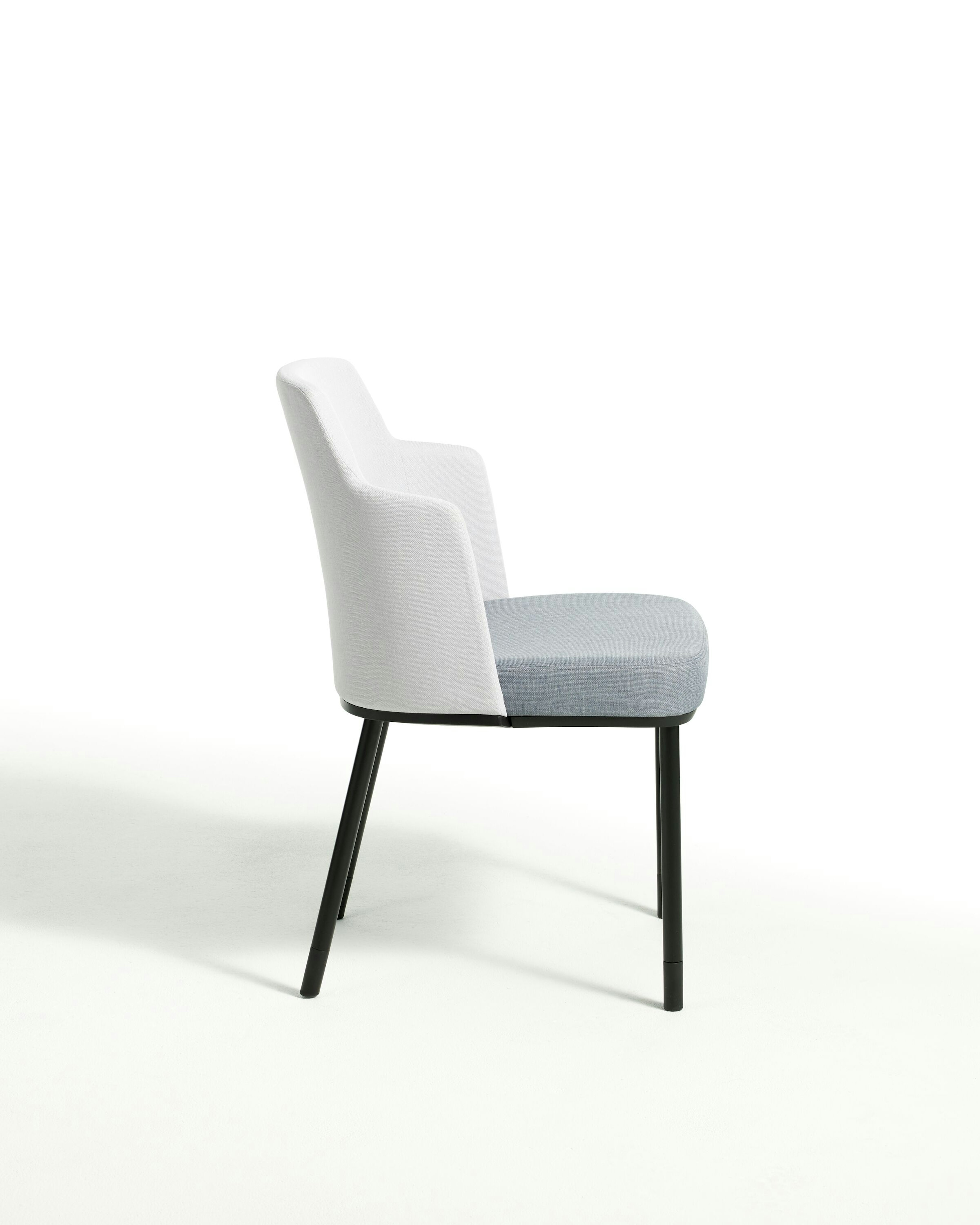 Remix® Side Chair | Knoll