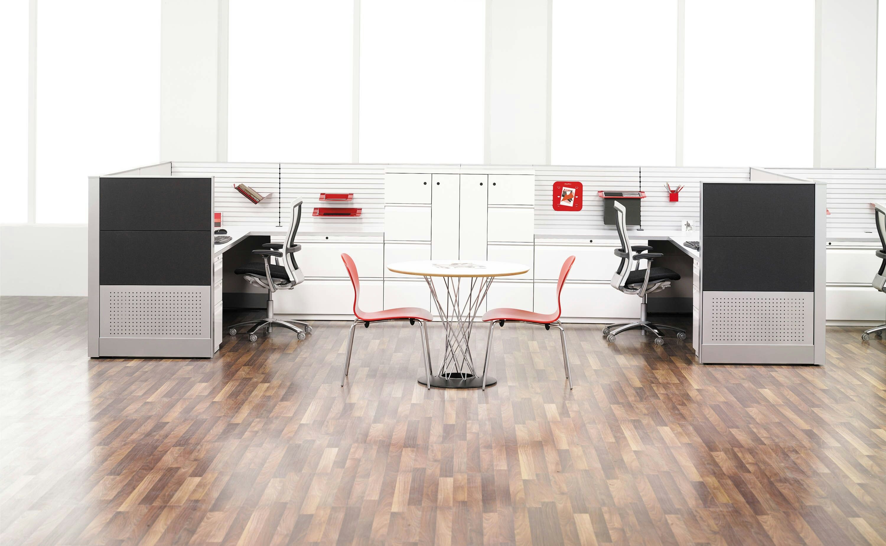 Sprite Stacking Chair | Knoll