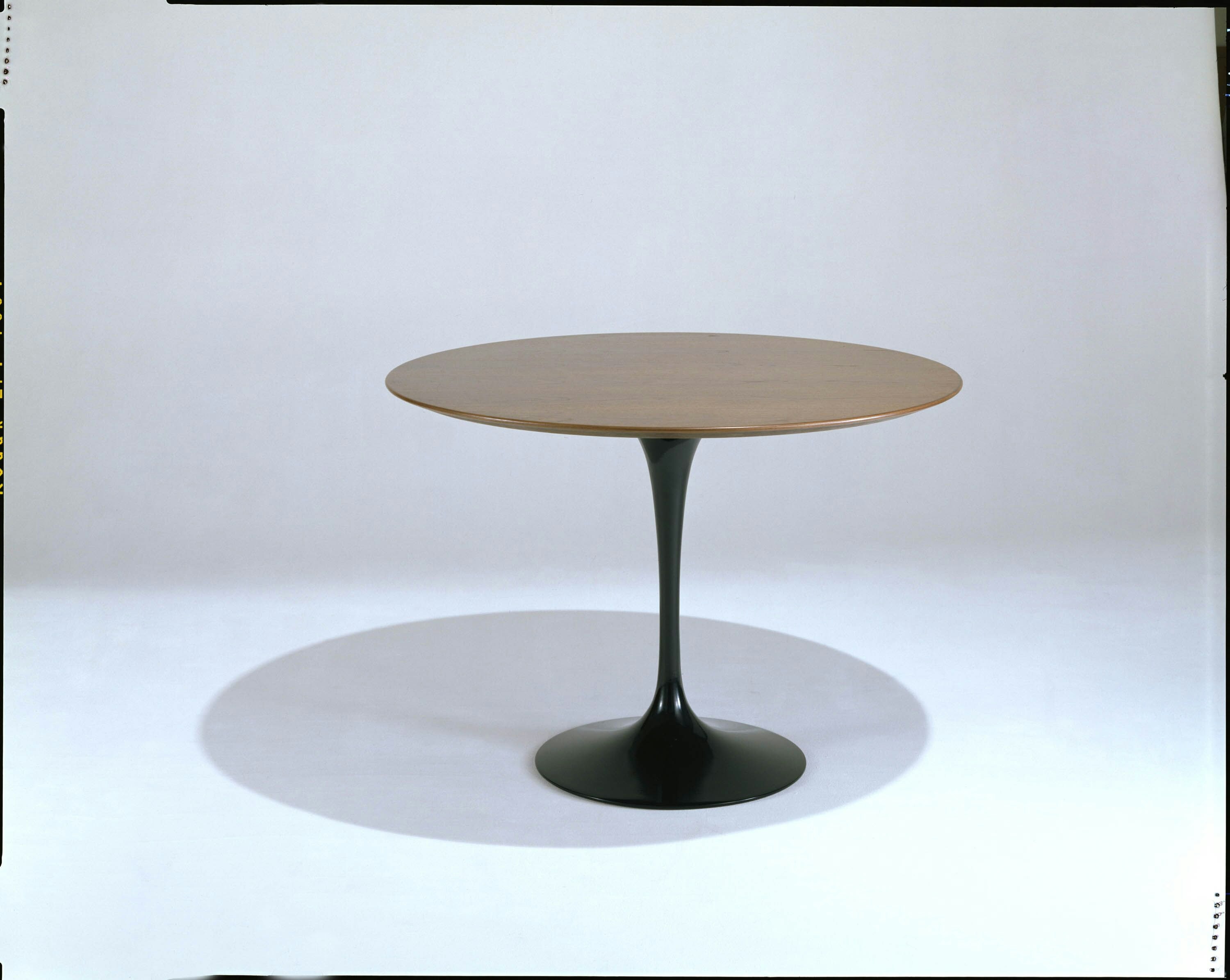 Saarinen Table - Round | Knoll