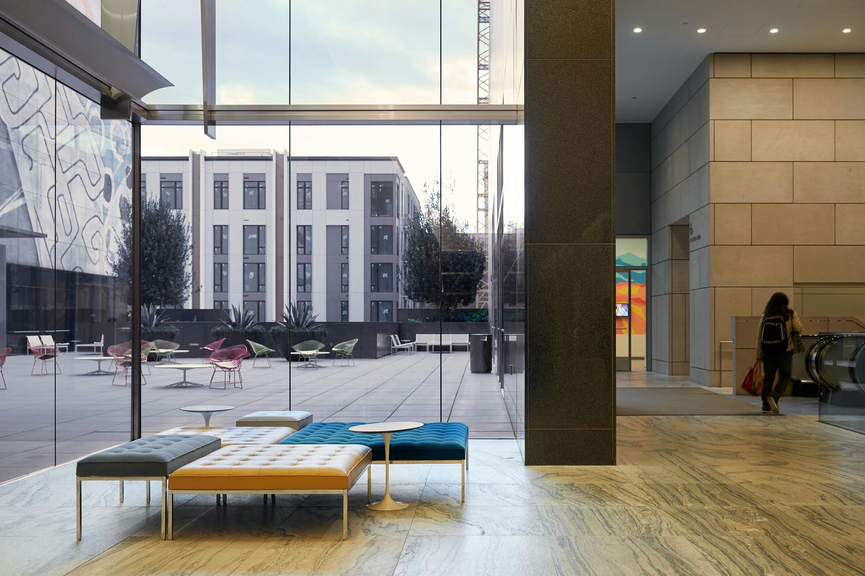 Florence Knoll™ Relaxed Benches | Knoll