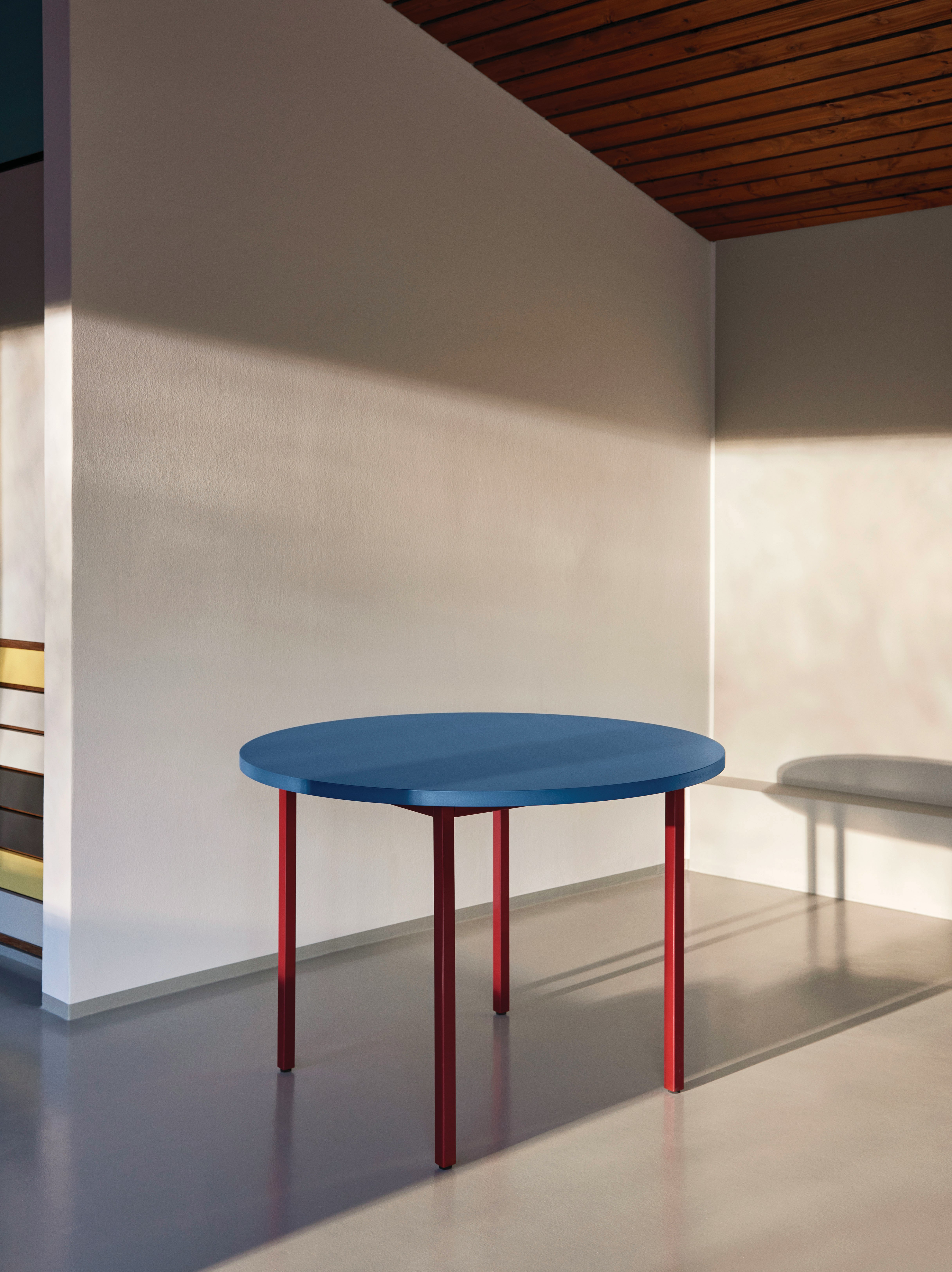 Two Colour Table, Round – Design Within Reach