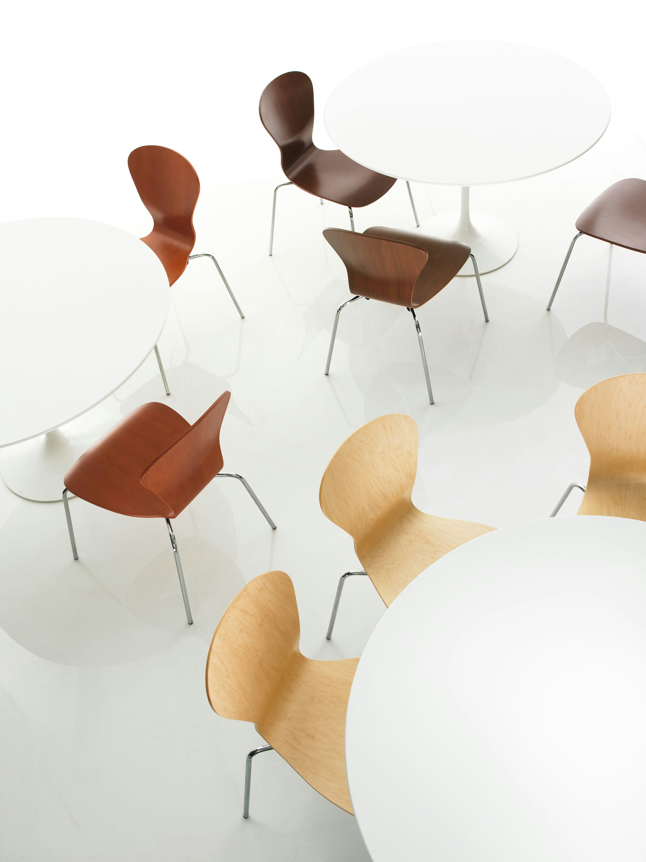 Sprite Stacking Chair | Knoll