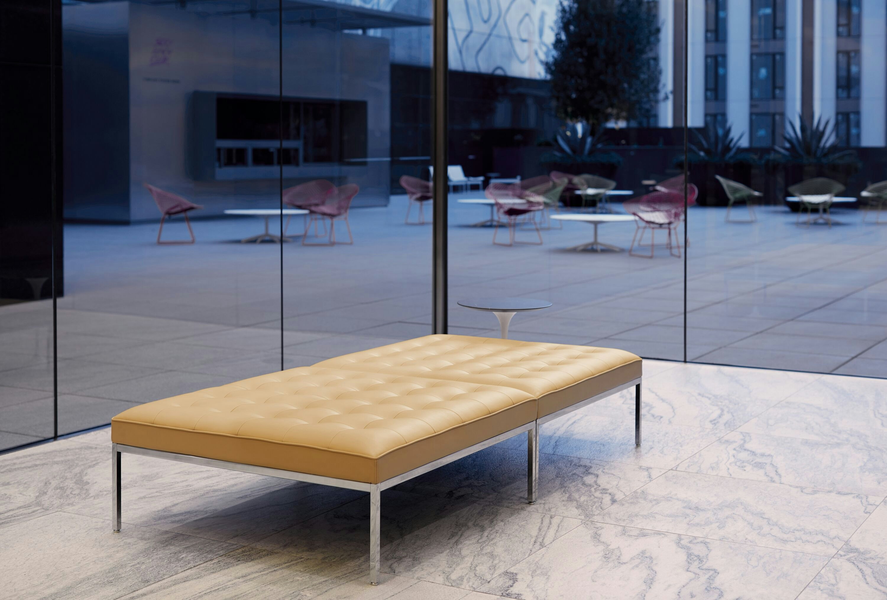 Florence Knoll™ Relaxed Benches | Knoll