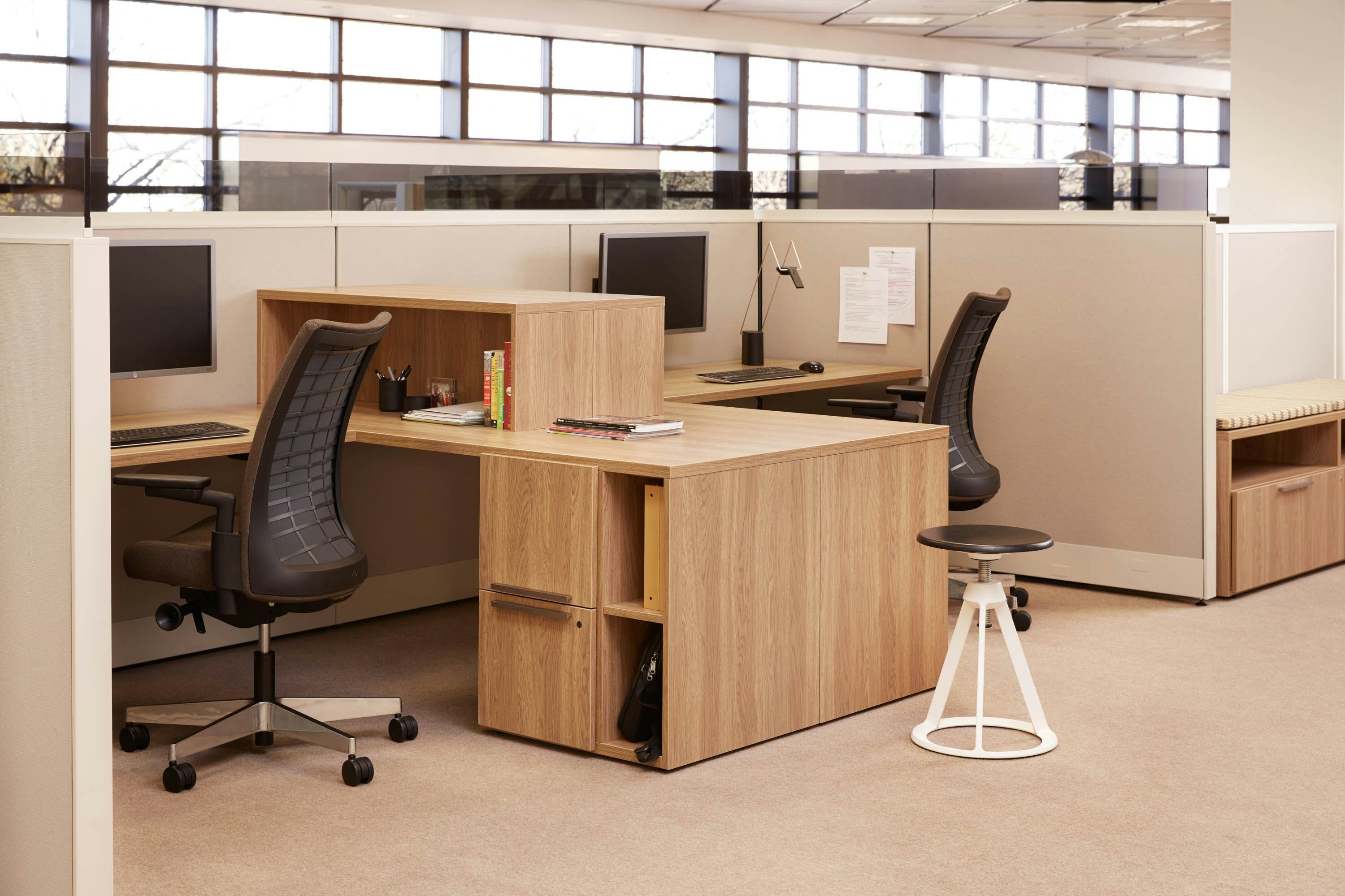 Piton™ Stool | Knoll